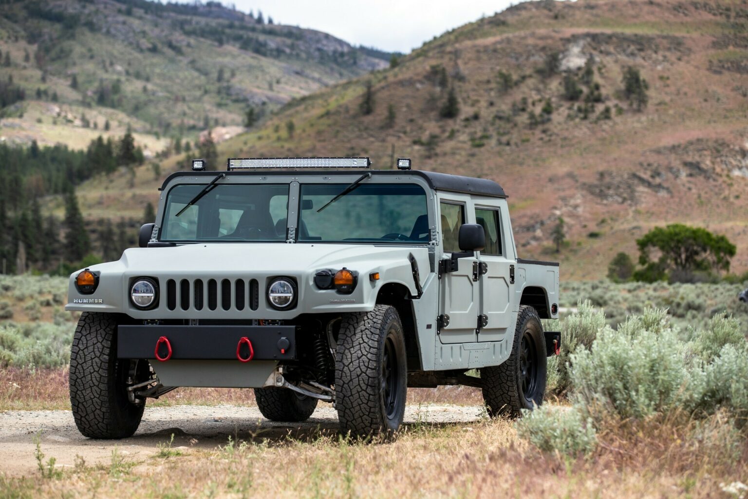 This 1000 HP Hummer H1 Electromod Has A Tesla Heart | Carscoops