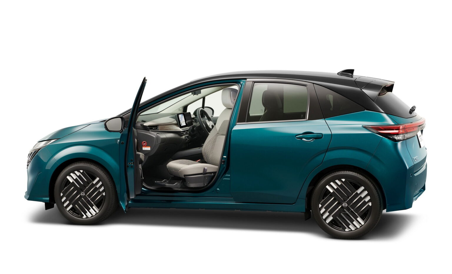 Nissan Note Aura Facelift Debuts In Japan With Sharper Looks | Carscoops