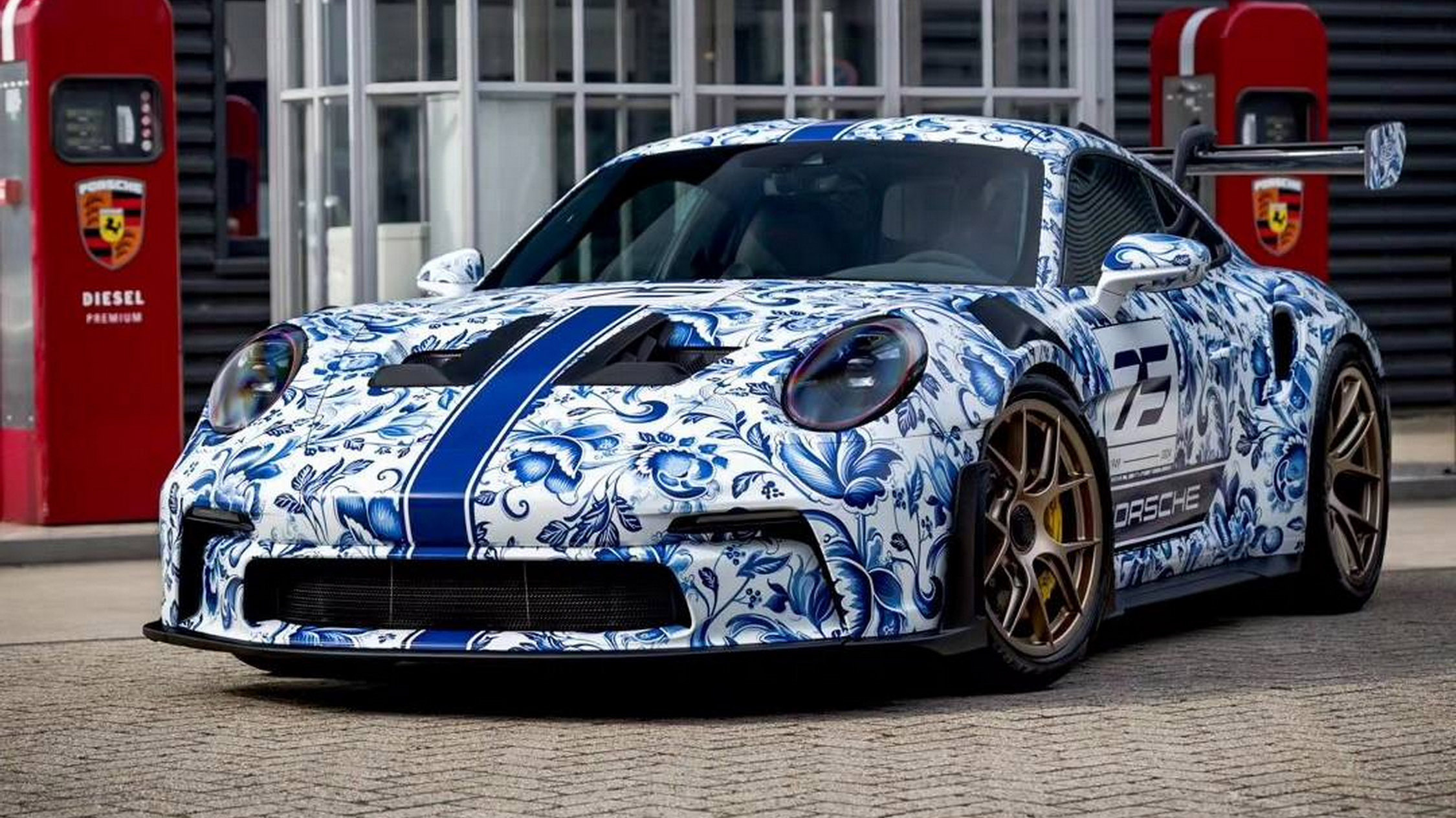 Porsche’s One-Off 911 GT3 RS Is More Vase Than Racecar | Carscoops