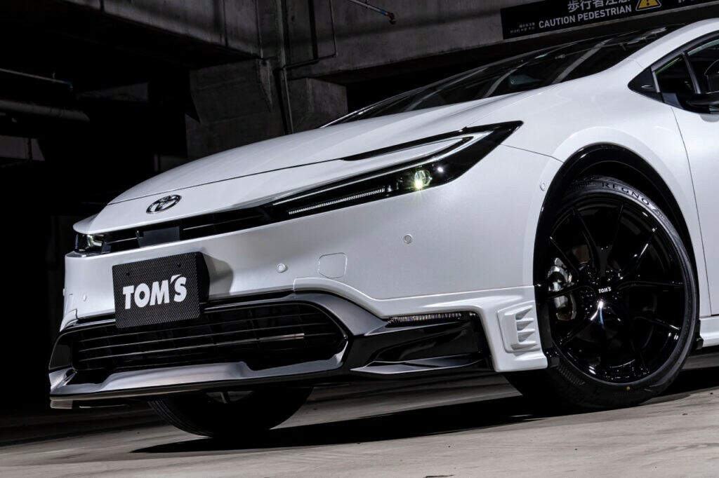 Tom’s Racing Gives The Toyota Prius Aero Wings | Carscoops