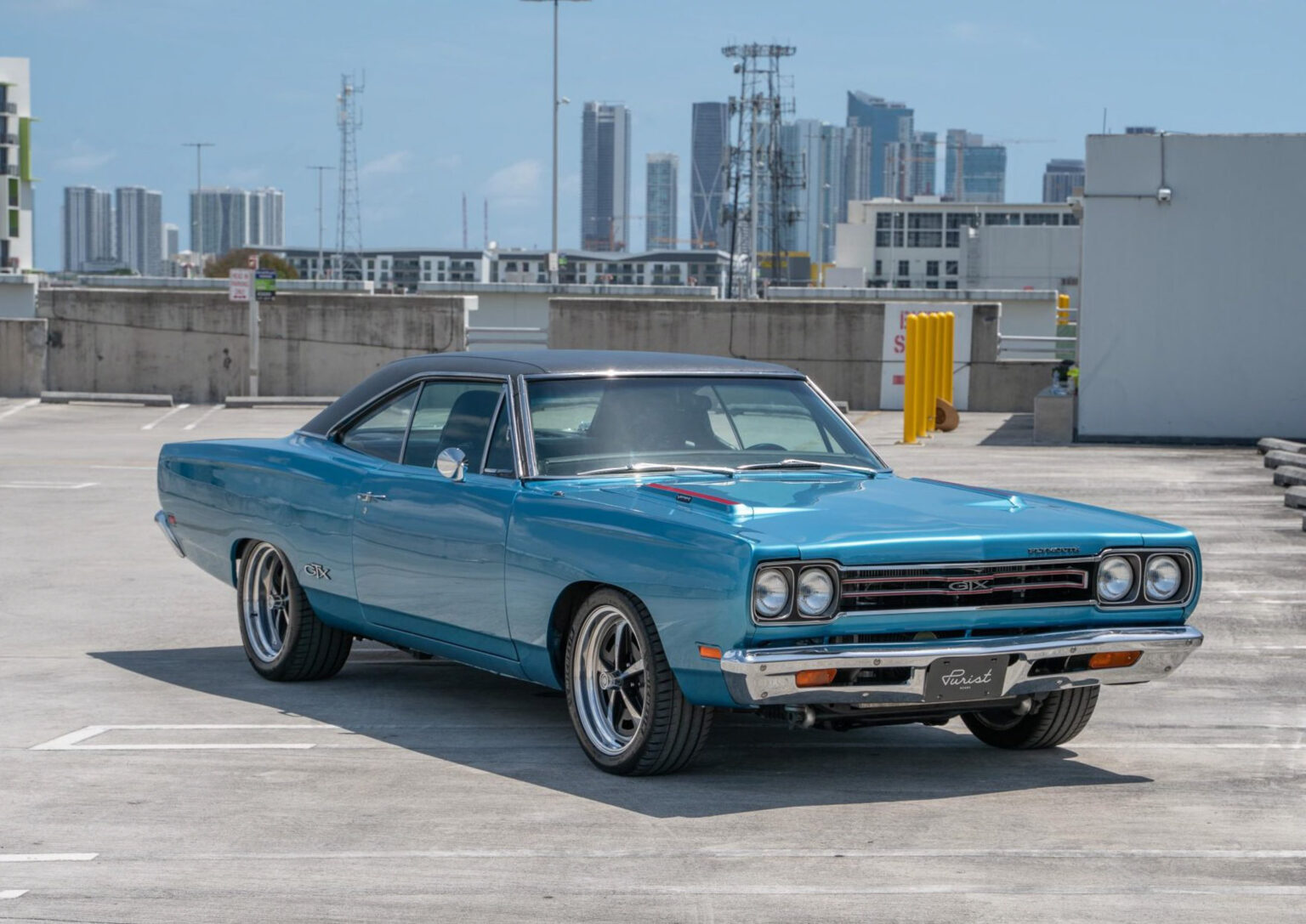 Supercharged, Viper V10-Powered Plymouth GTX Takes SRT Back To The ’60s ...