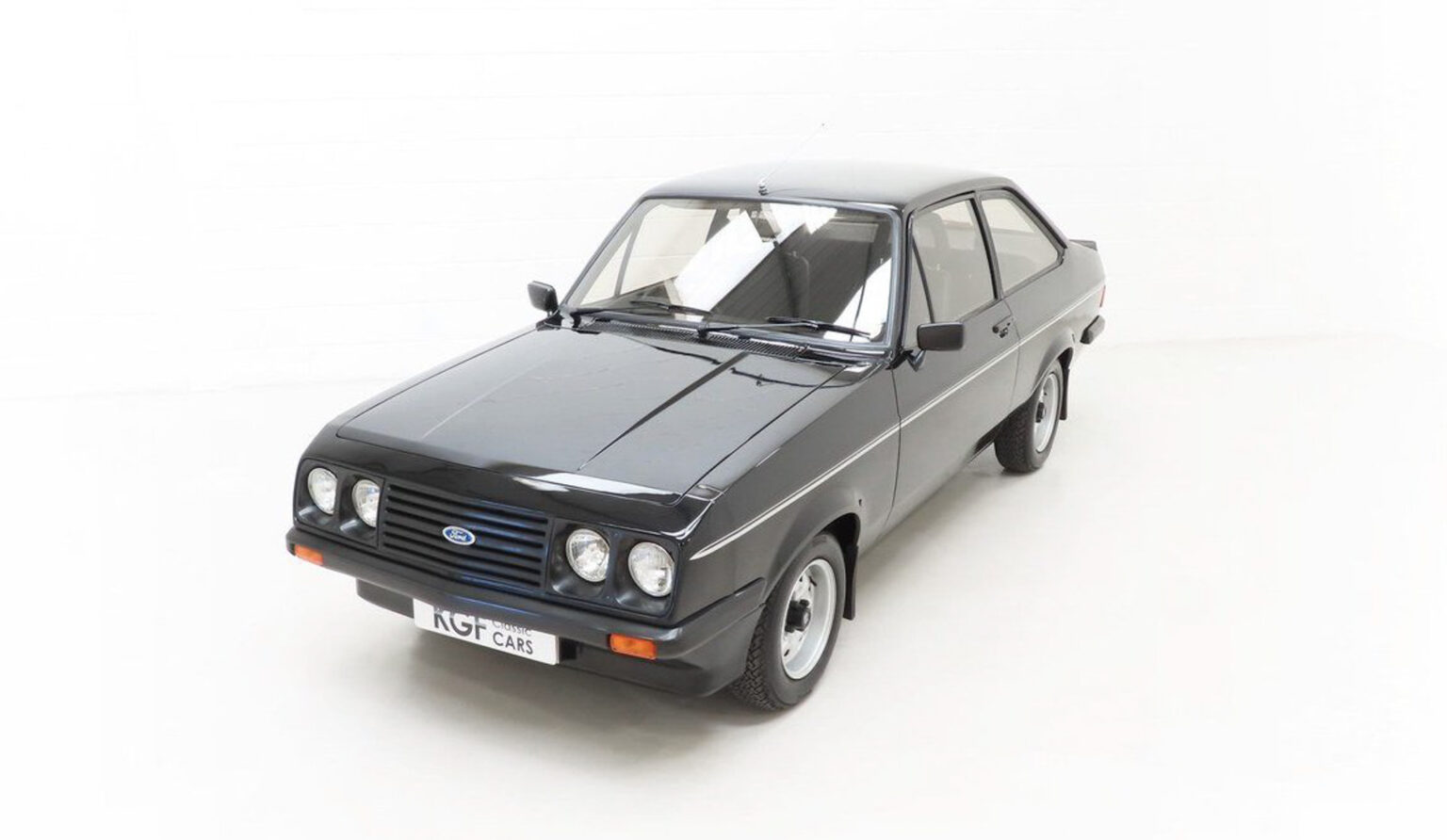 Theft Fears Kept 17k-Mile Ford Escort RS2000 Locked Up For 36 Years ...