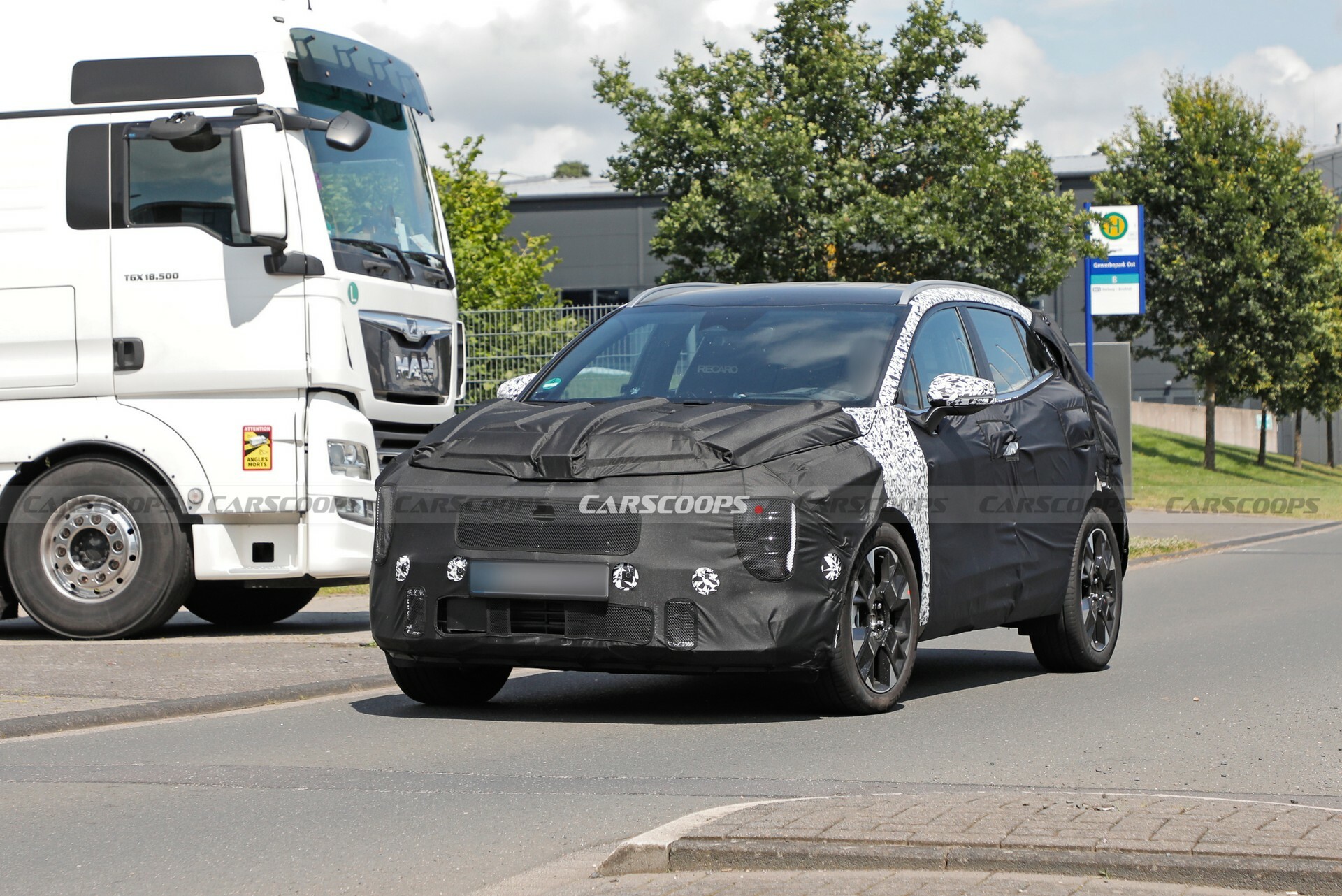2026 Kia Sportage Spied With New Face And Updated Rear | Carscoops