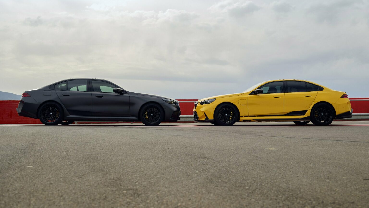 2025 BMW M5 Gains An Extra Dose Of Carbon With Optional M Performance ...