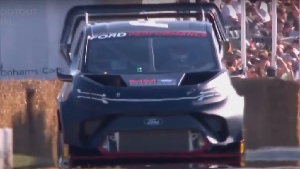 Ford’s SuperVan 4.2 Storms To Victory At Goodwood Hillclimb | Carscoops