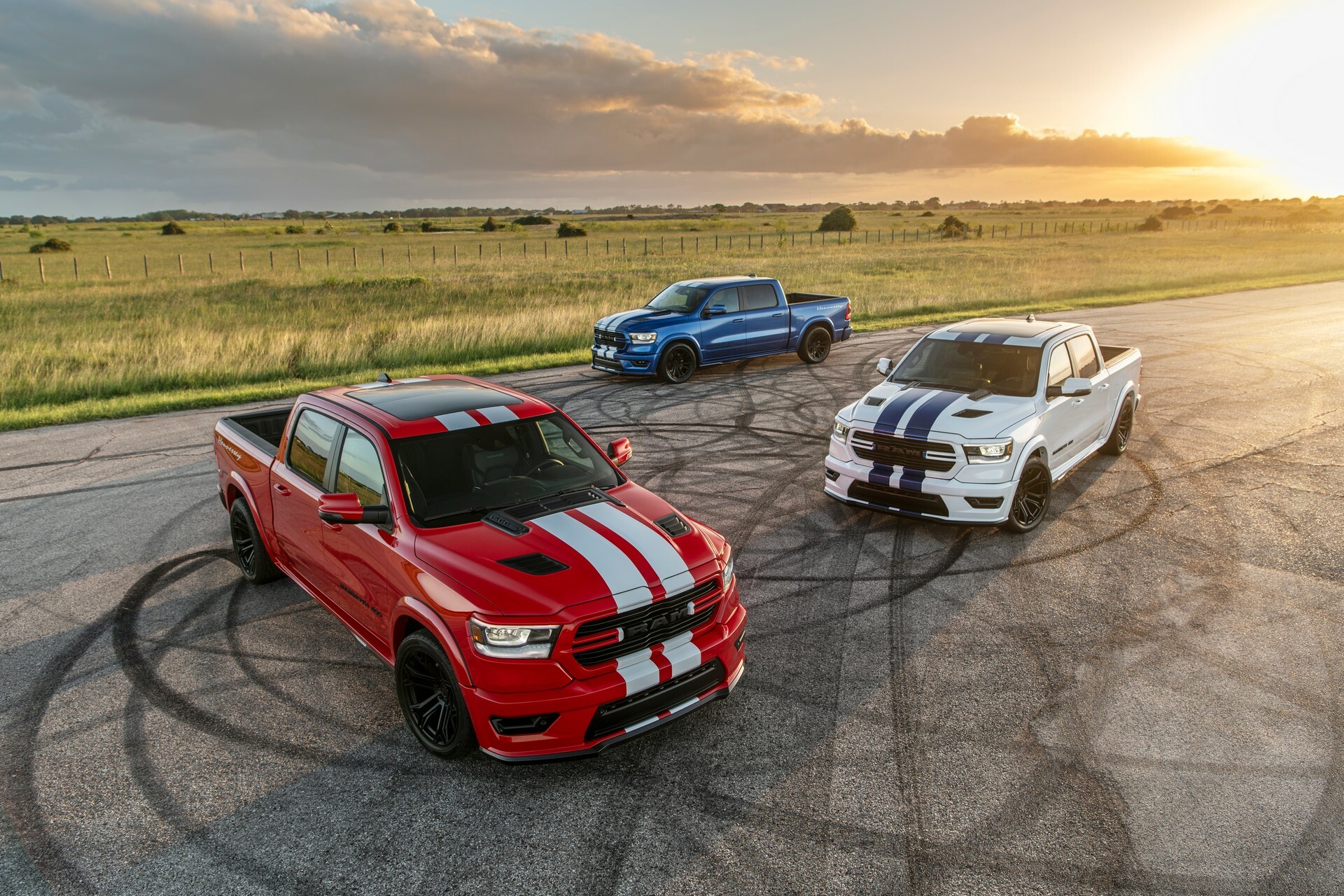 Ram-Based Hennessey Mammoth 400 Has Viper Paint And HEMI Power | Carscoops