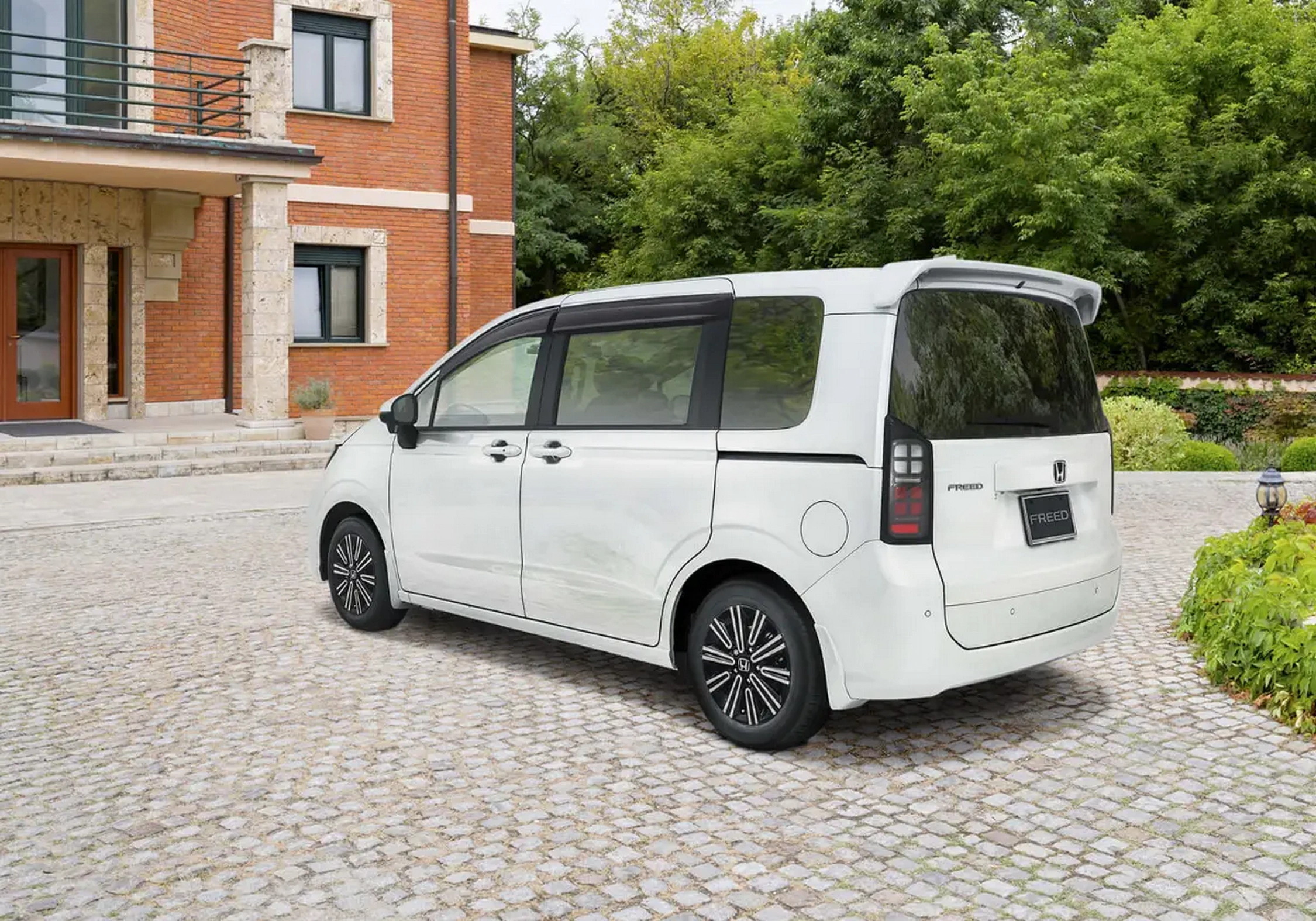 Mugen Unleashes Aero Fury On Honda Freed Minivan | Carscoops