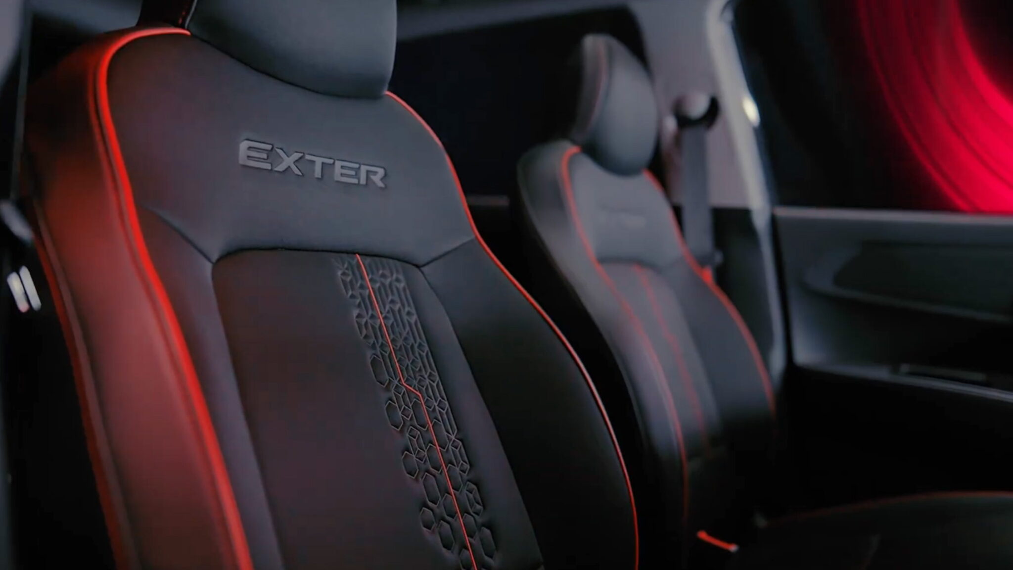 Hyundai Exter Knight Edition Is A Small Budget SUV Trying To Look Cool ...