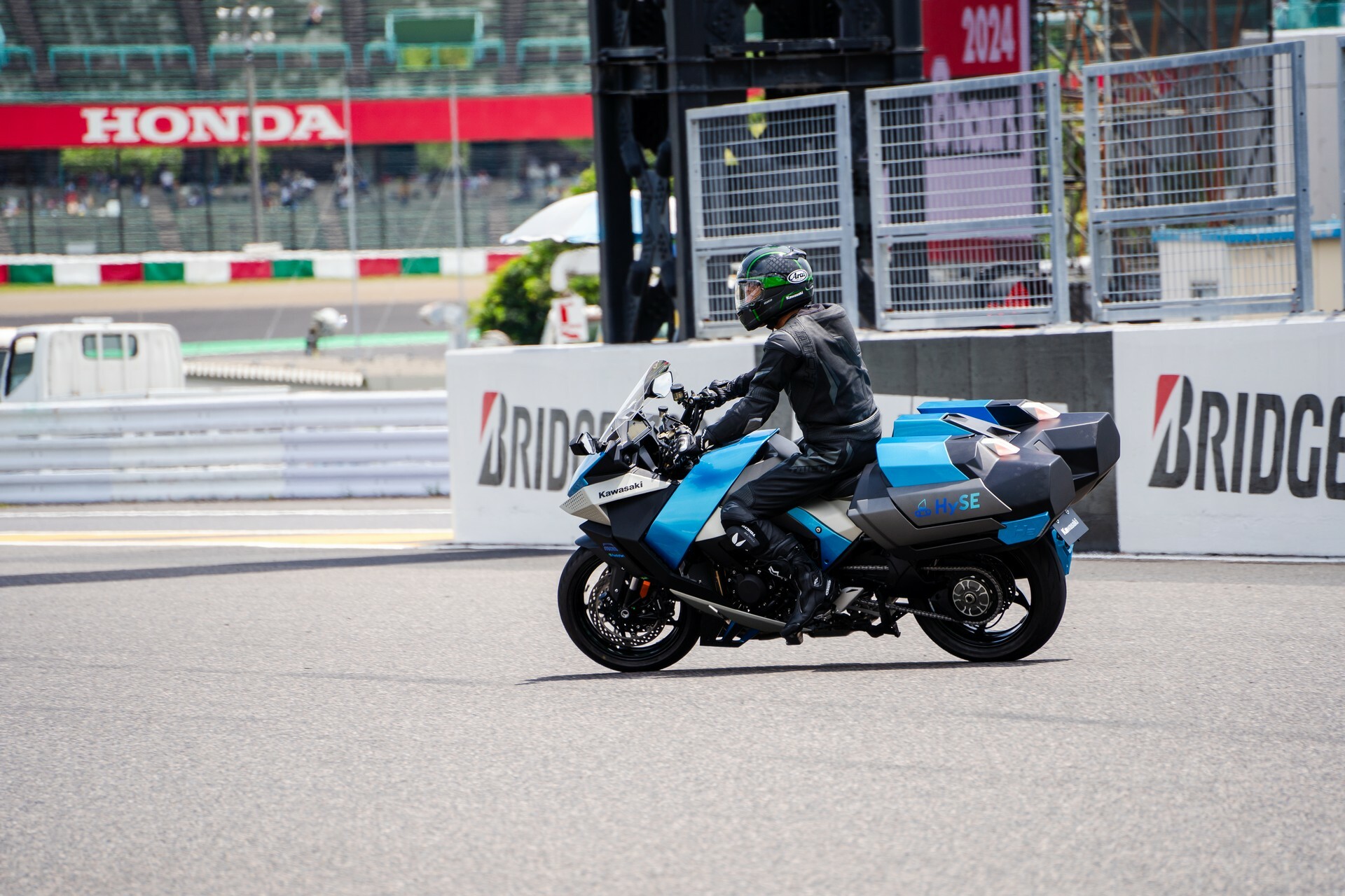 Kawasaki Showcases New Hydrogen-Powered Motorcycle | Carscoops