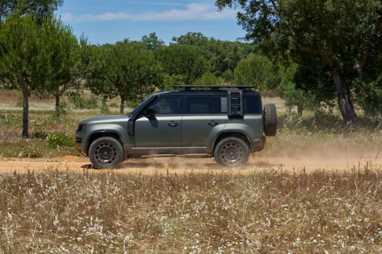 Land Rover’s Defender Octa To Spawn 2026 Dakar And World Rally-Raid ...