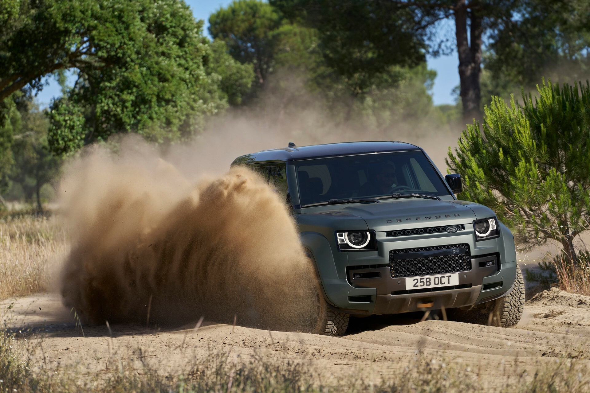 Land Rover’s Defender Octa To Spawn 2026 Dakar And World Rally-Raid ...