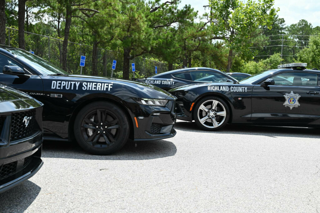A South Carolina Sheriff Treated His Officers To 17 New Mustang GTs ...