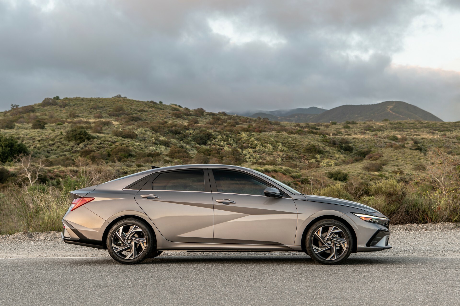 2025 Hyundai Elantra Gains New Trims And $1,150 Cheaper Hybrid | Carscoops