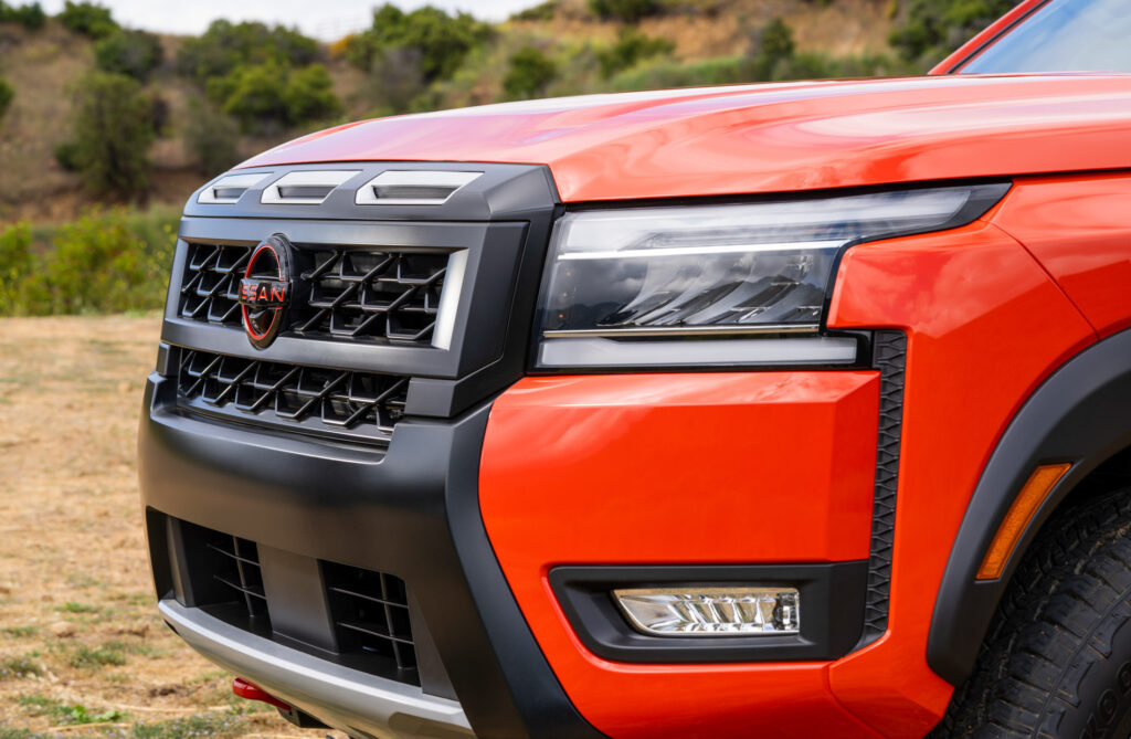 2025 Nissan Frontier Gets Bigger Screen And More Long-Bed Options ...