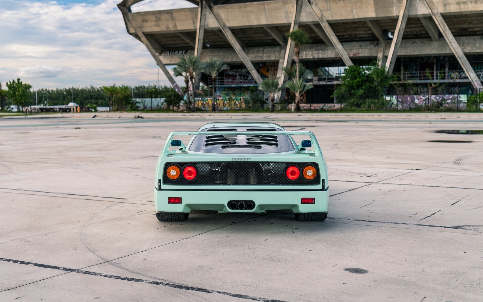 World’s Only Mint Green Ferrari F40 Pays Tribute To A 250 GTO | Carscoops