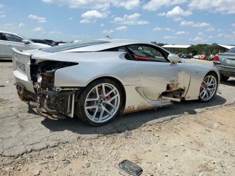 Would You Drop $500,000 To Fix This Wrecked Lexus LFA? | Carscoops