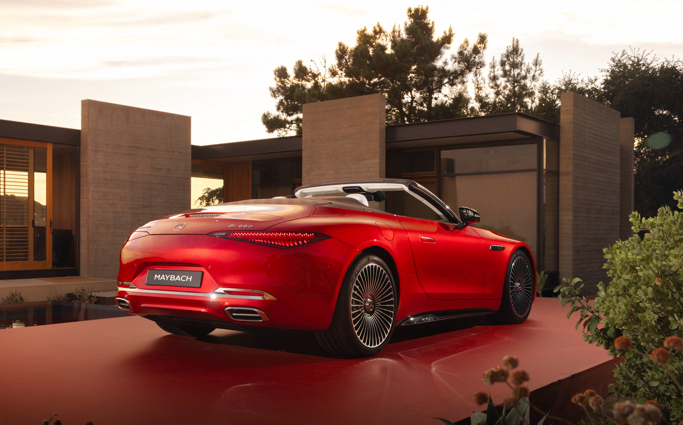 Two-Seat Mercedes-Maybach SL680 Monogram Is The Sportiest Maybach Ever ...