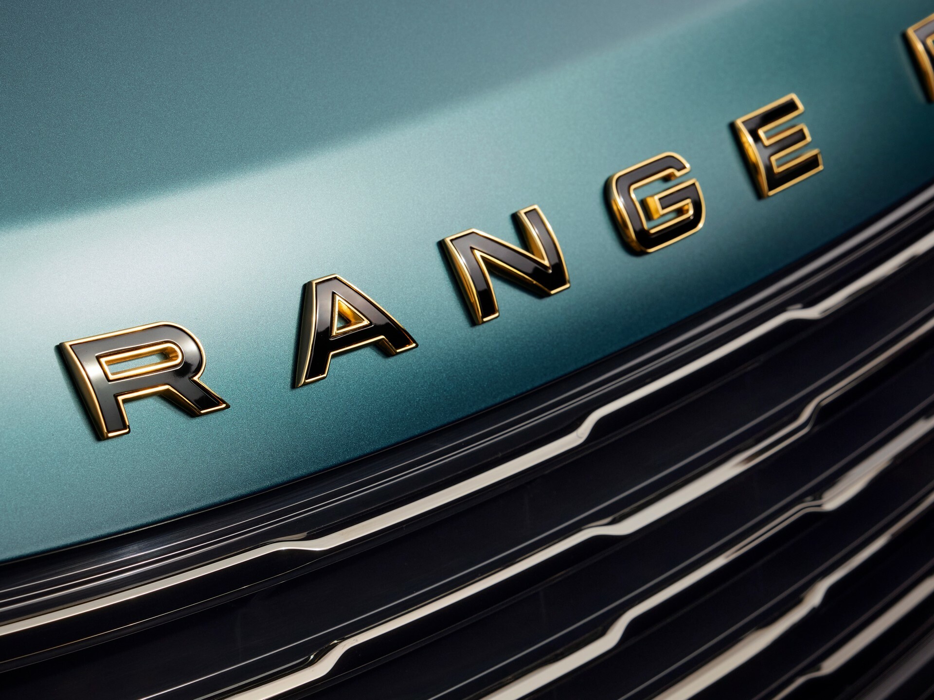 Range Rover’s $370,000 SV Carmel Edition Features 24k Gold Accents And ...