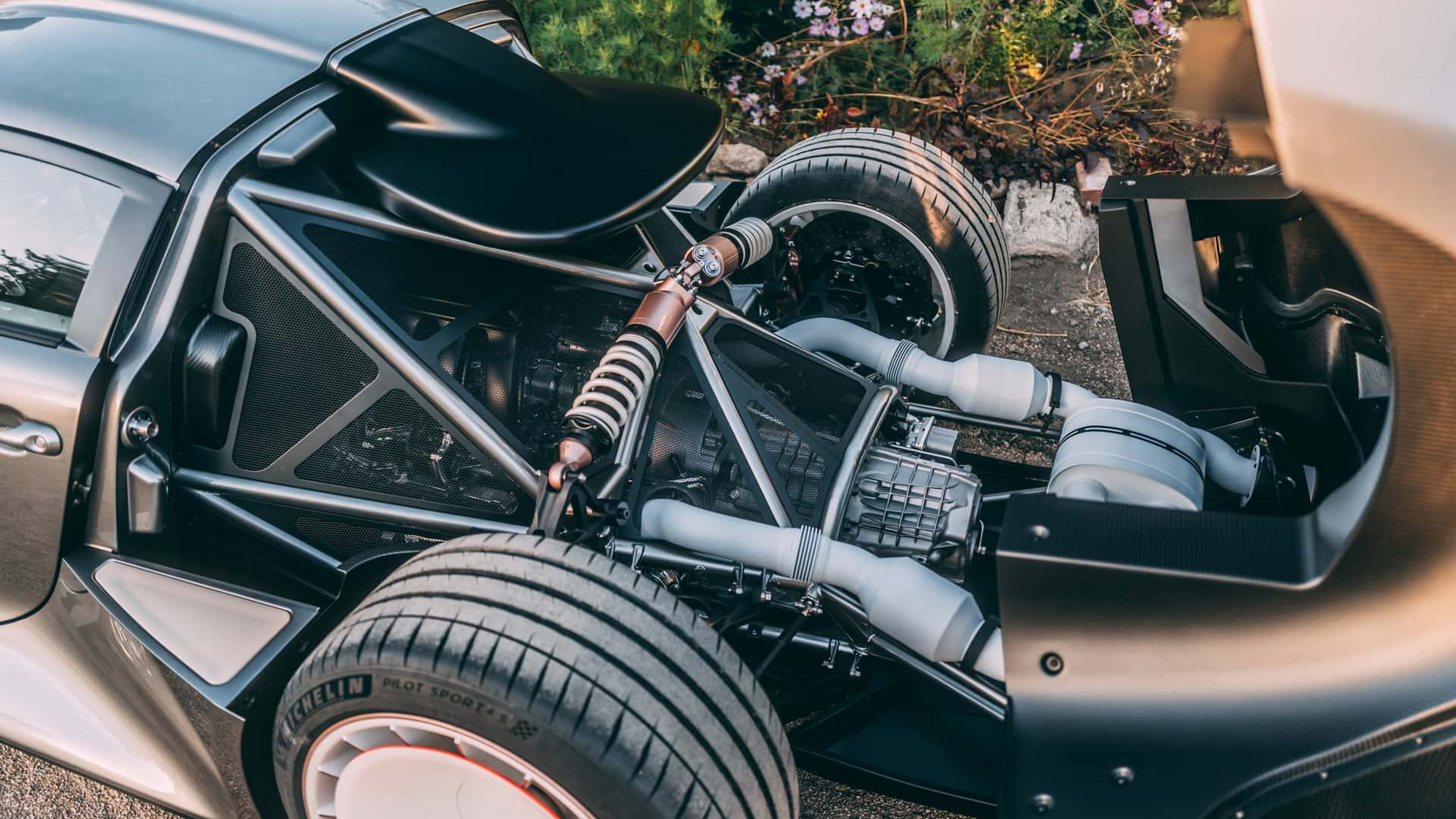 Tuthill GT One Is A Modern Take On The Porsche 911 GT1, Limited To 22 ...