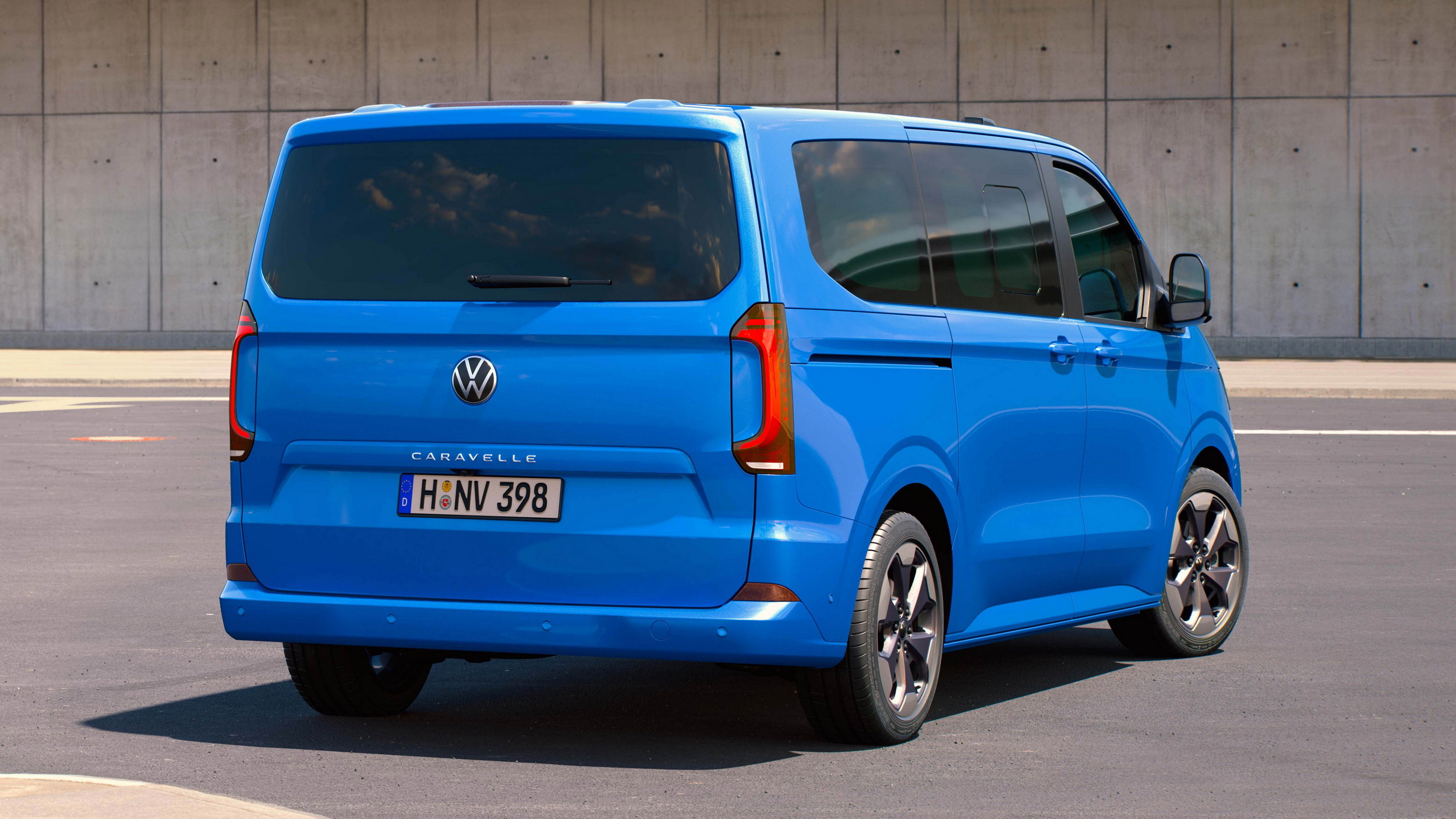 New VW Transporter And Caravelle Debut With Diesel, PHEV, And EV ...