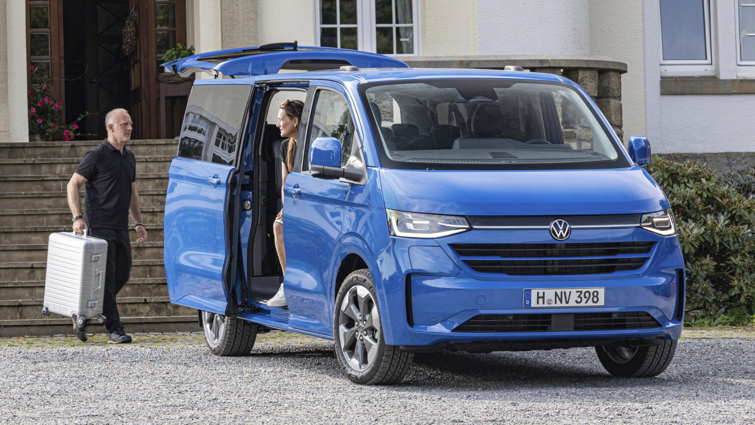 New VW Transporter And Caravelle Debut With Diesel, PHEV, And EV ...