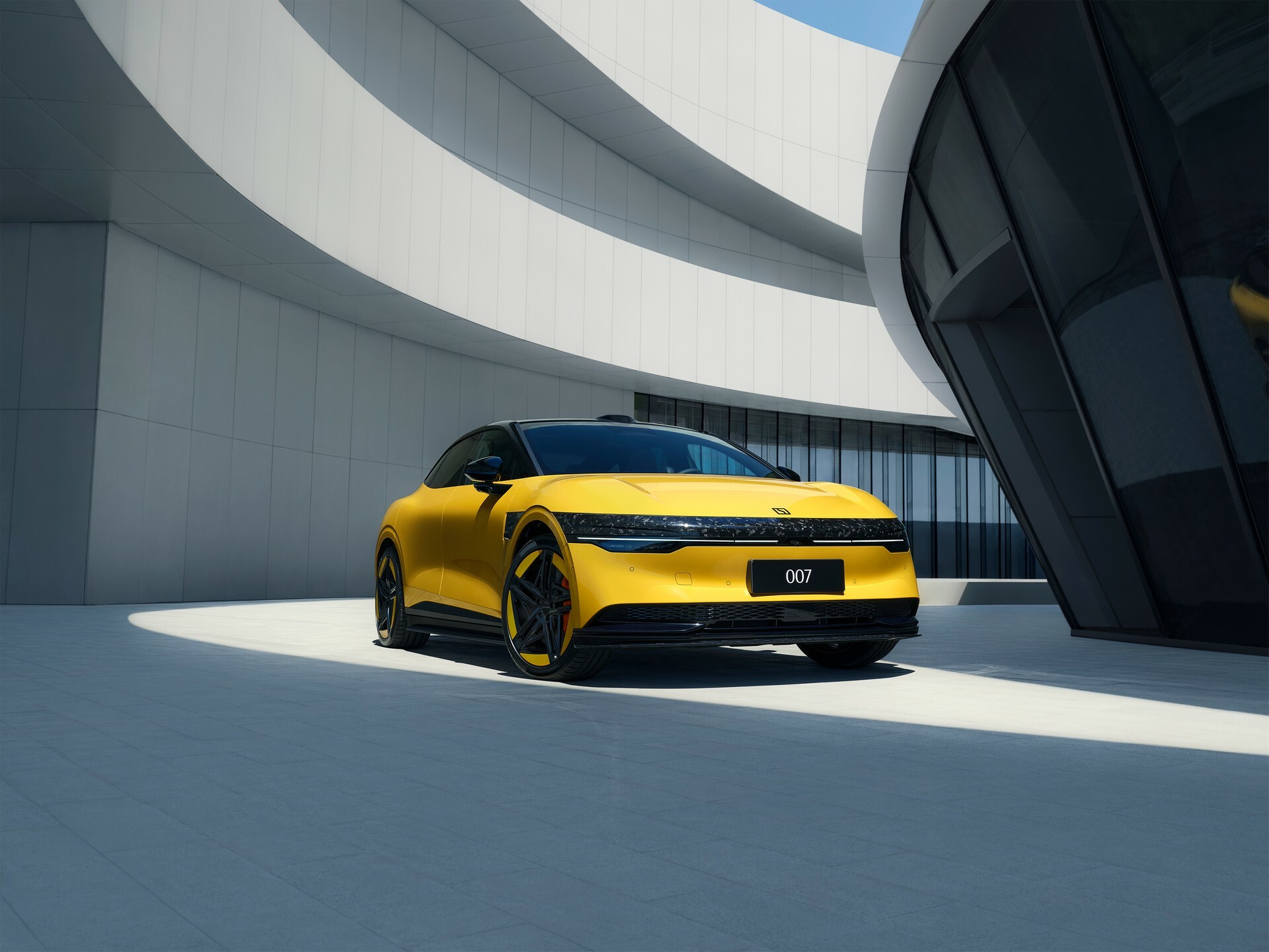 Zeekr 007 EV Can Get 80% Charge In Just Ten Minutes | Carscoops