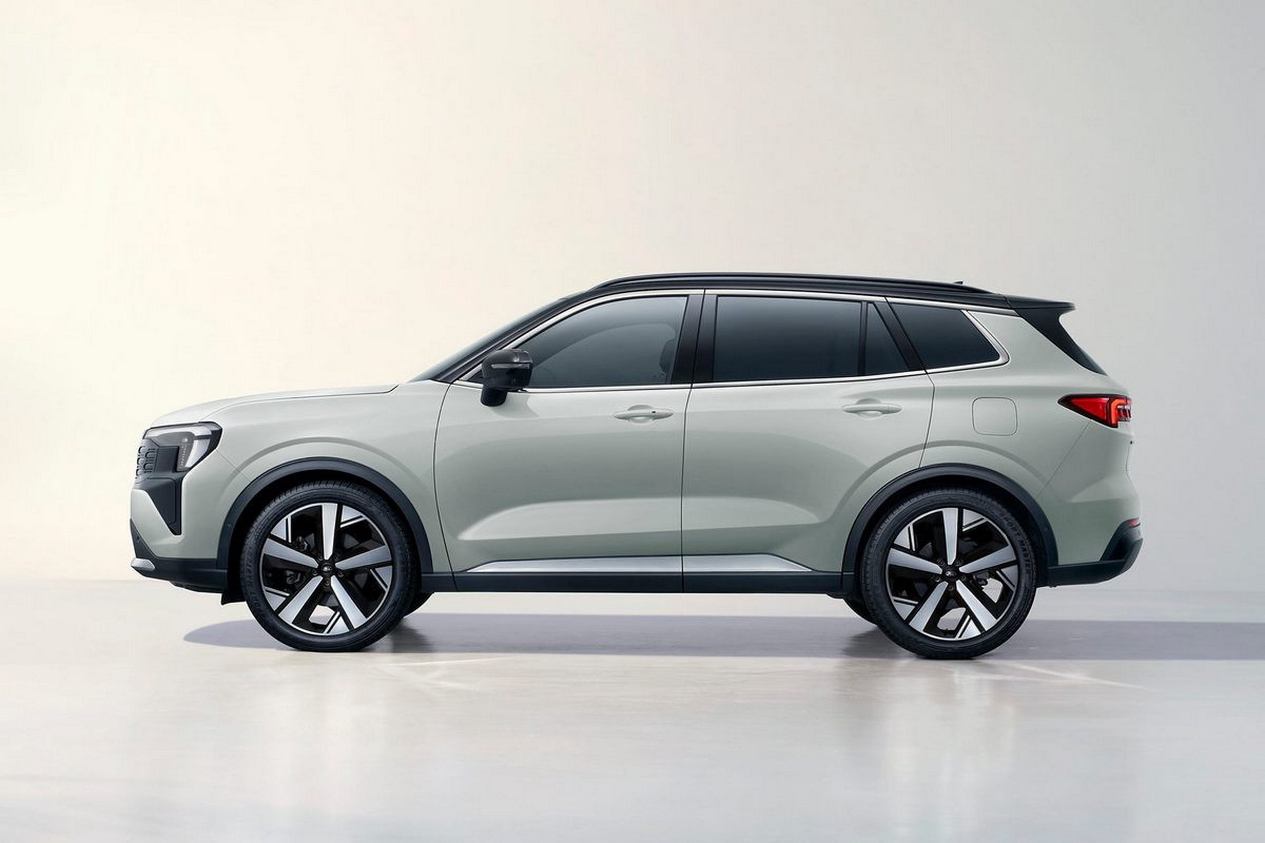 Ford’s Chinese SUV Drops A New Look And Gets Ready To Go Global | Carscoops