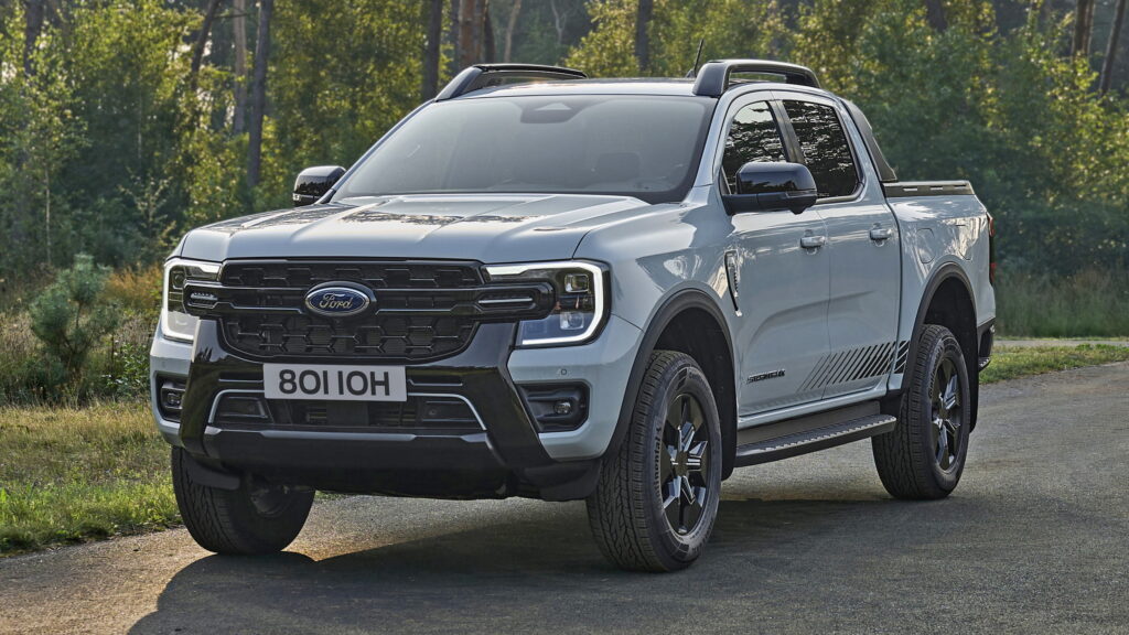 2025 Ford Ranger PHEV Debuts With 275 HP And A 28-Mile EV Range | Carscoops