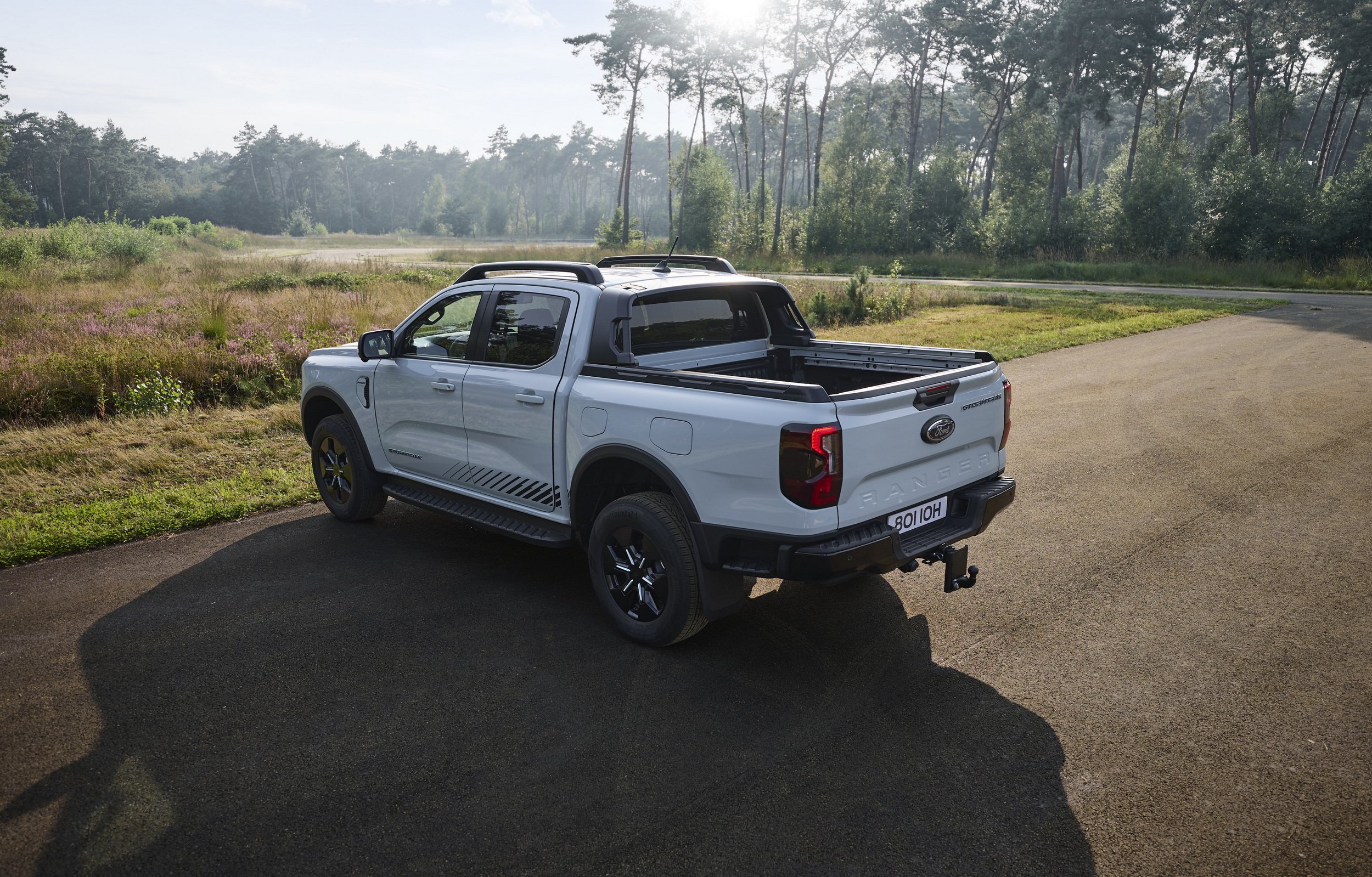 2025 Ford Ranger PHEV Debuts With 275 HP And A 28-Mile EV Range | Carscoops