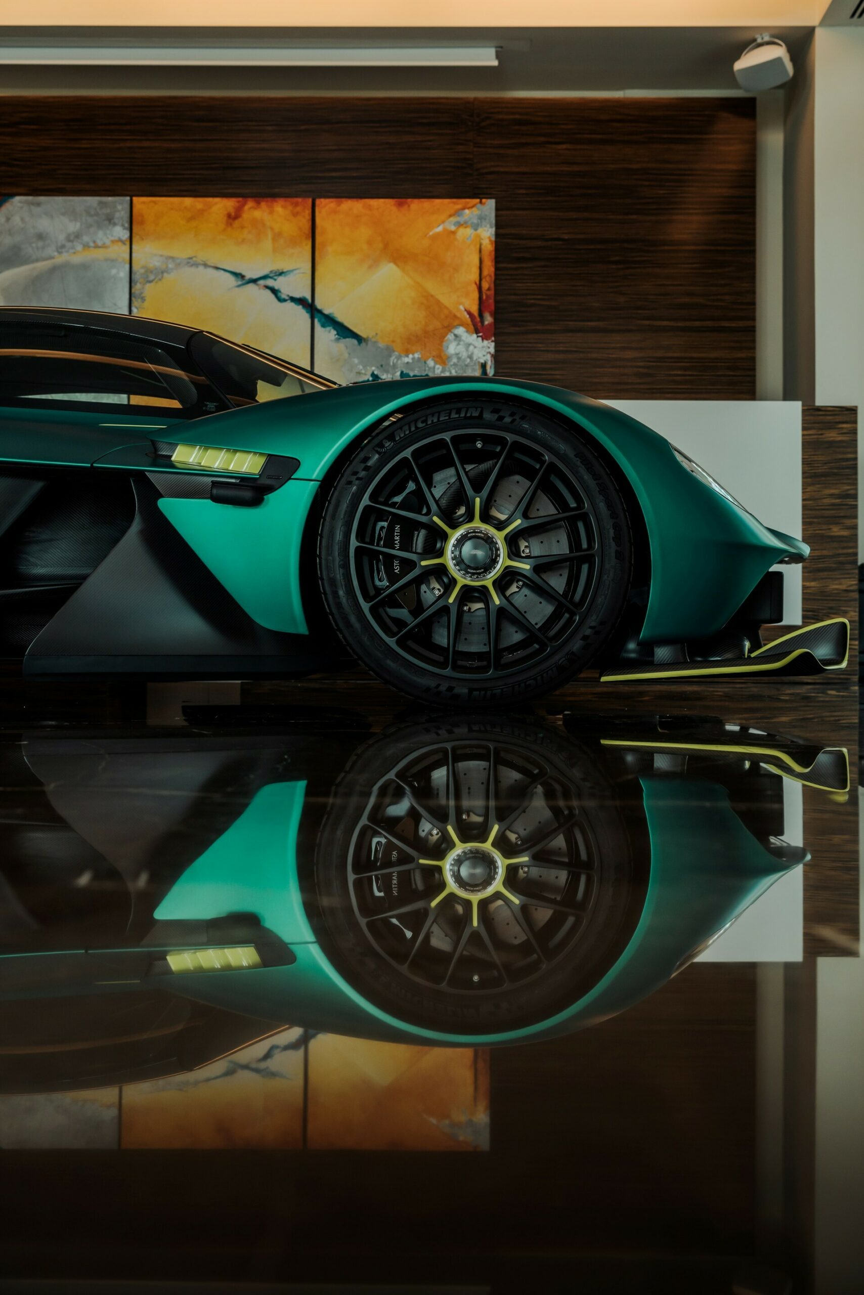Fernando Alonso’s New Aston Martin Valkyrie Mimics His F1 Car | Carscoops
