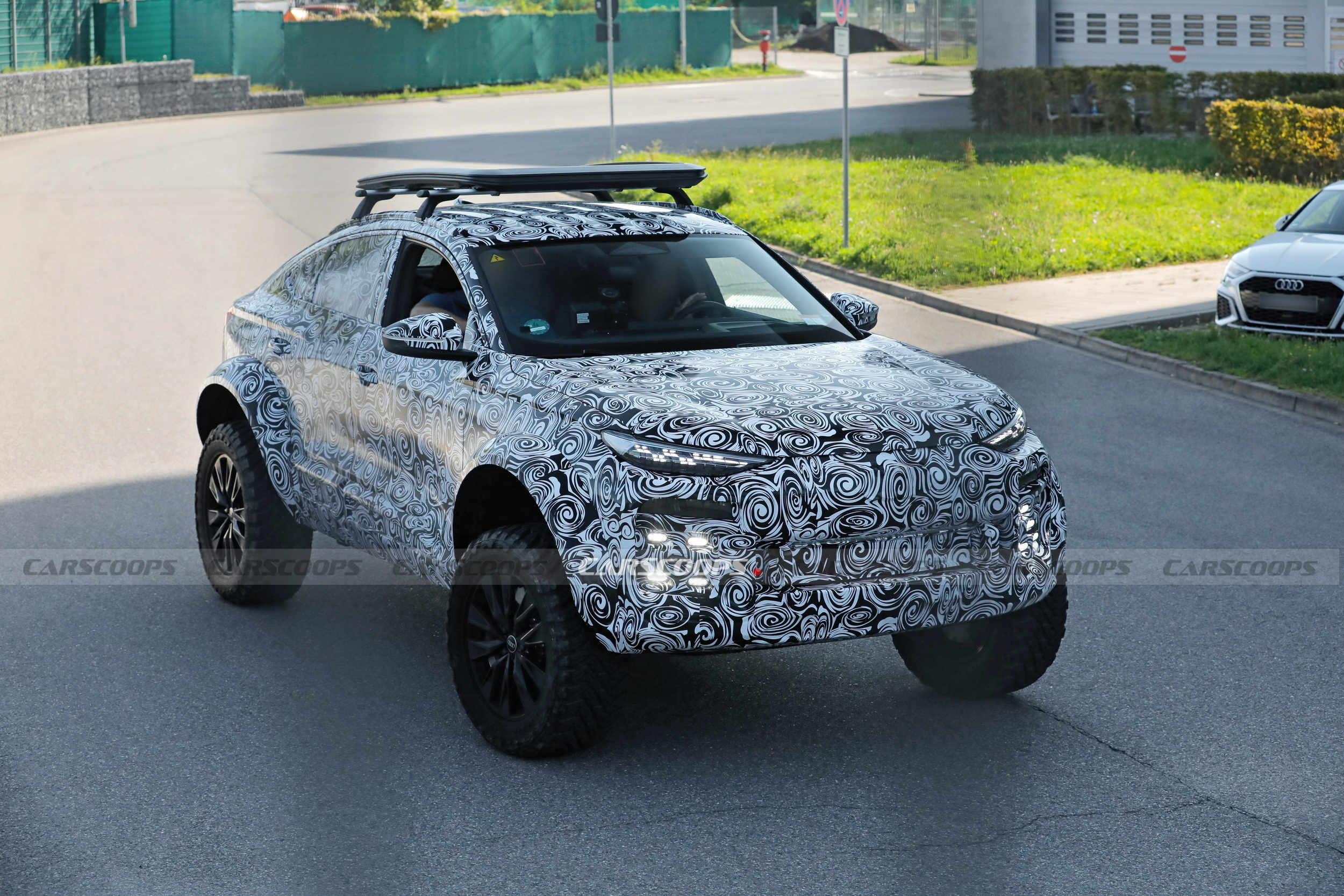 Audi Q6 Sportback E-Tron Prototype Looks Wild In Dakar-Inspired Spec ...