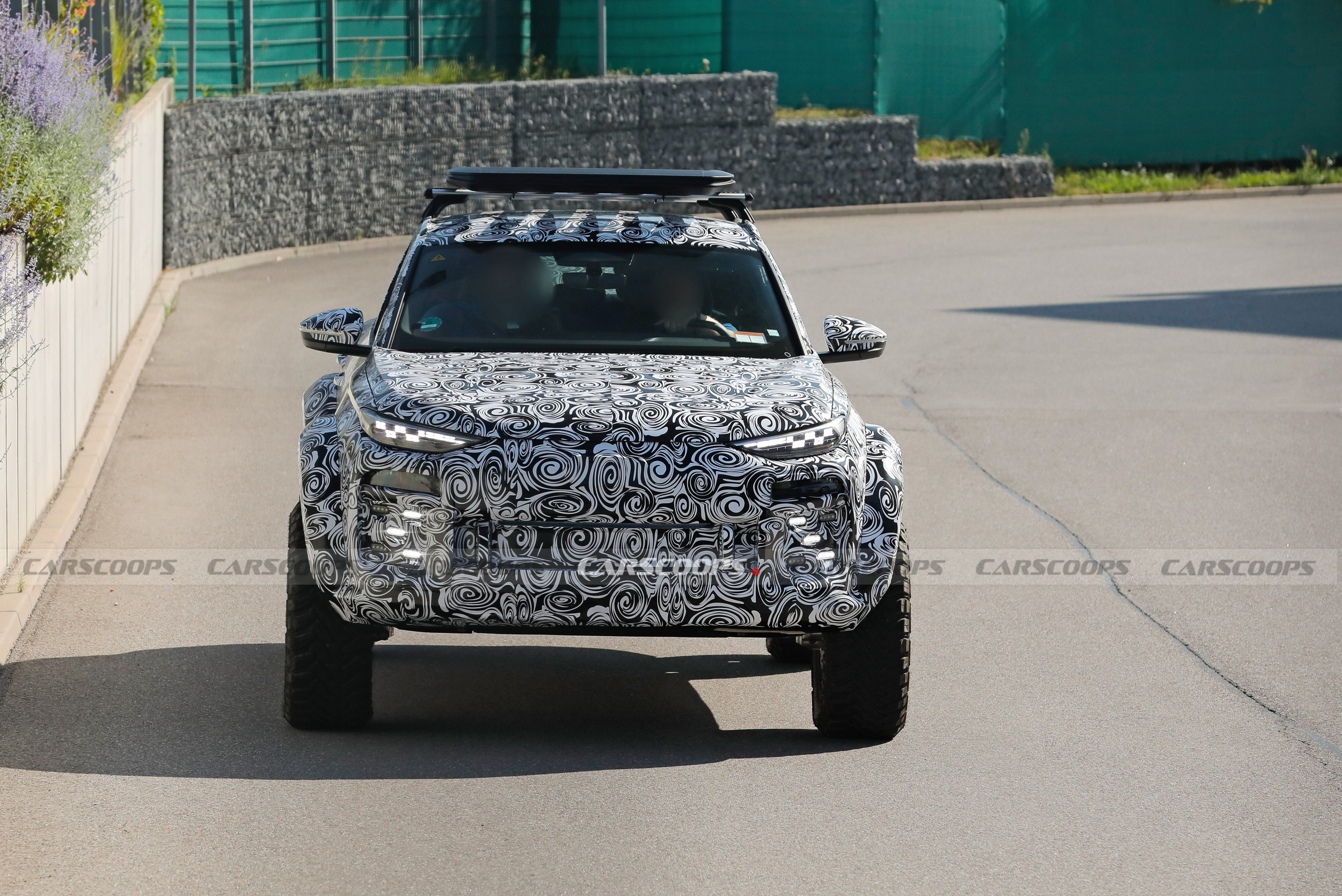 Audi Q6 Sportback E-Tron Prototype Looks Wild In Dakar-Inspired Spec ...