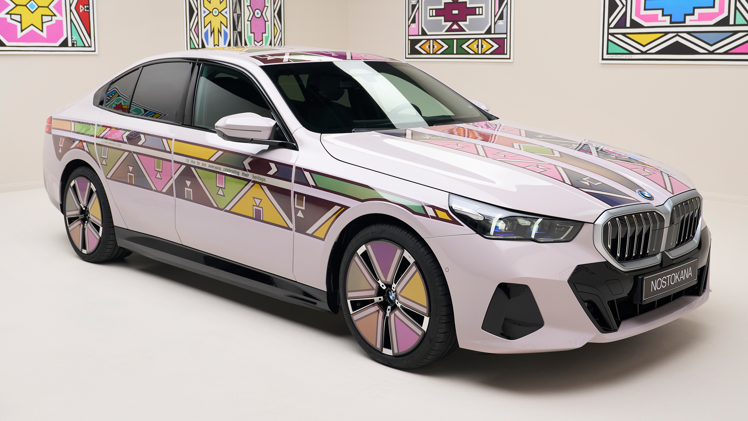 BMW’s Color-Changing E Ink Could Hit Production By 2027 | Carscoops
