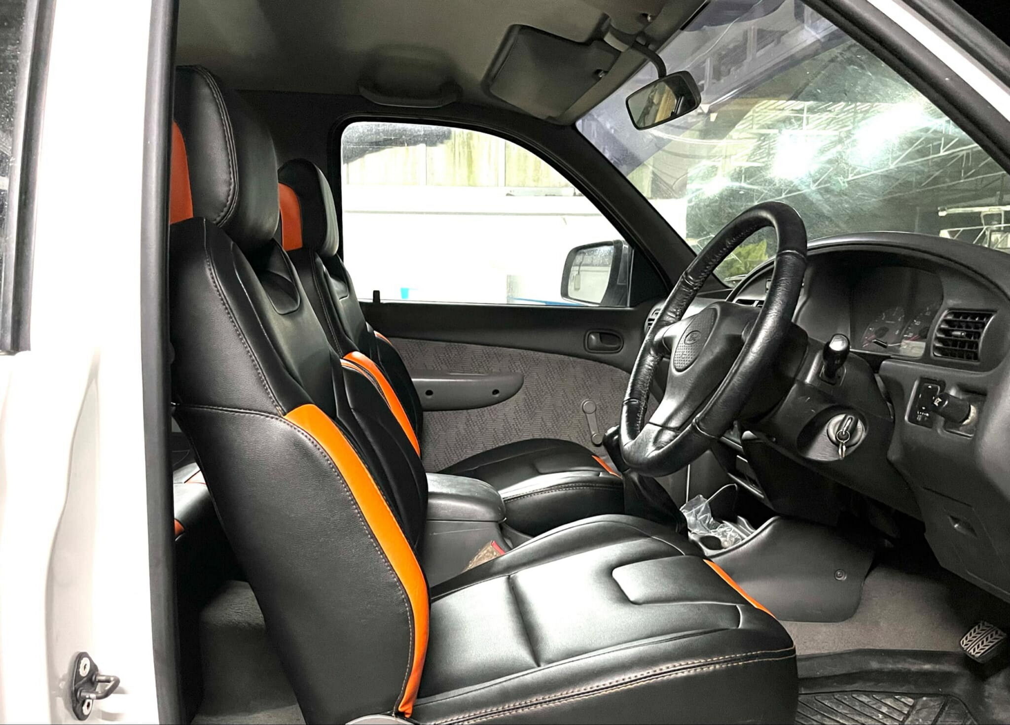 Old Ford Ranger Gets Raptor Looks, But It’s All Bark, No Bite | Carscoops