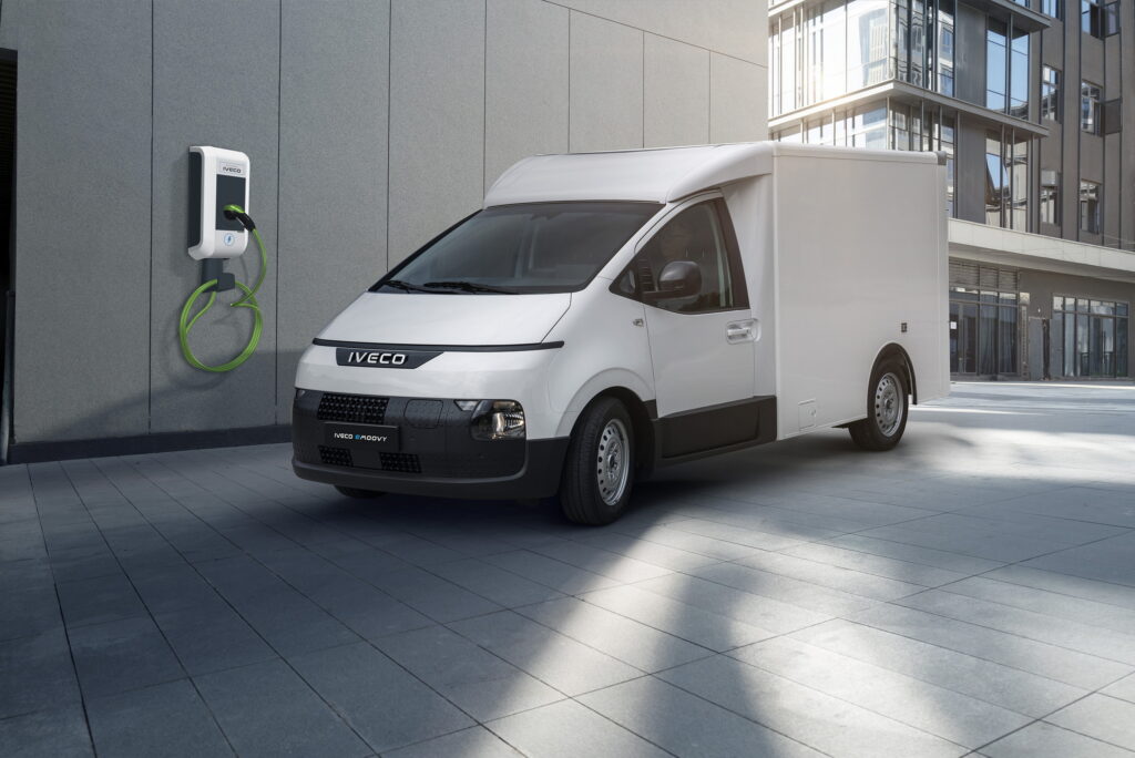 Iveco eMoovy Is An Electric Van Based On The Hyundai Staria | Carscoops