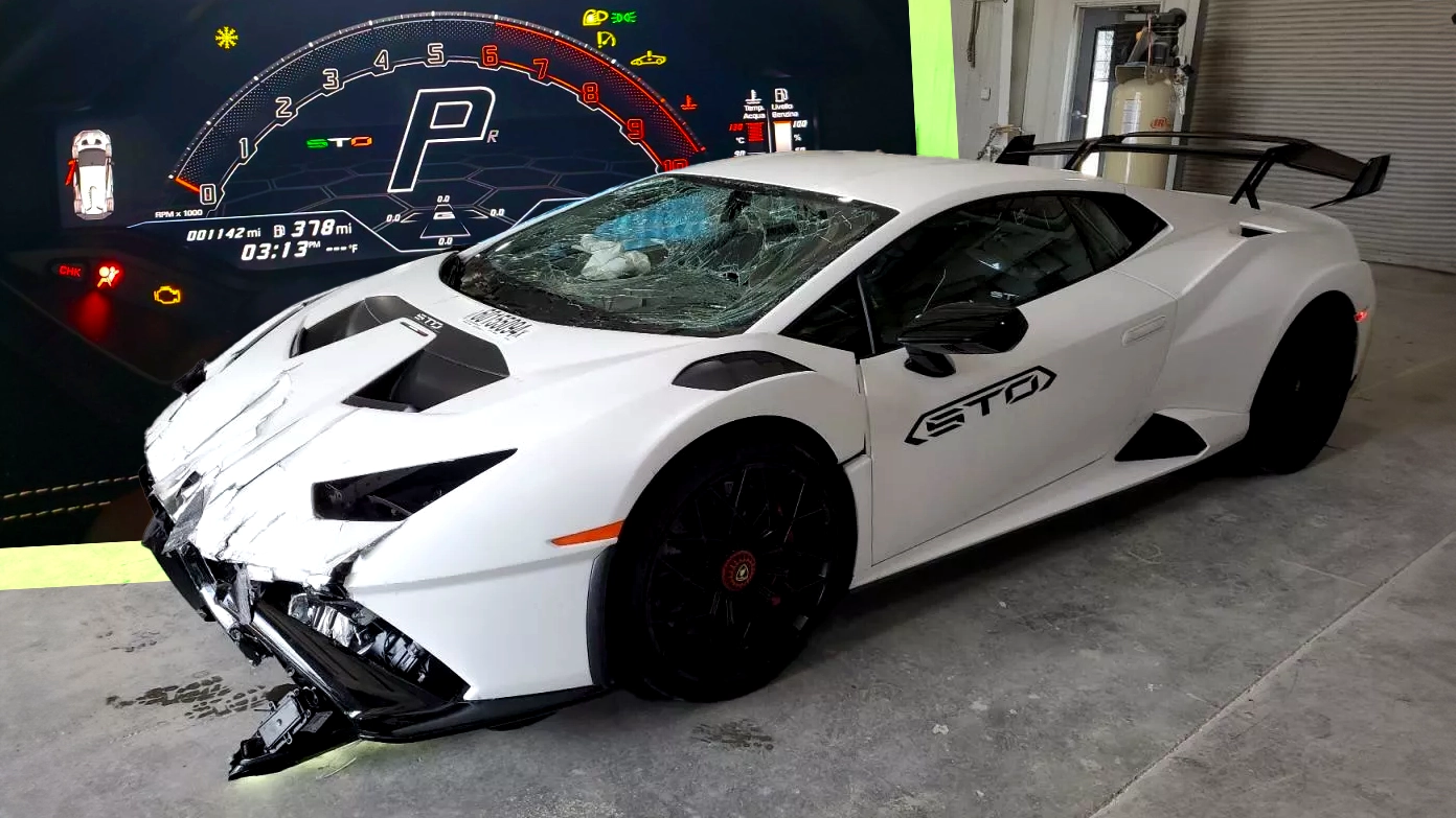 Someone Save This 1,142-Mile Huracan STO From The Junkyard | Carscoops