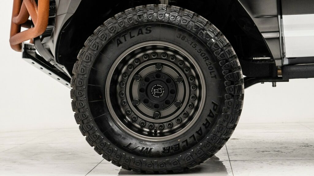Apocalypse 6×6 Land Rover Defender Is Known As The ‘World Ender ...