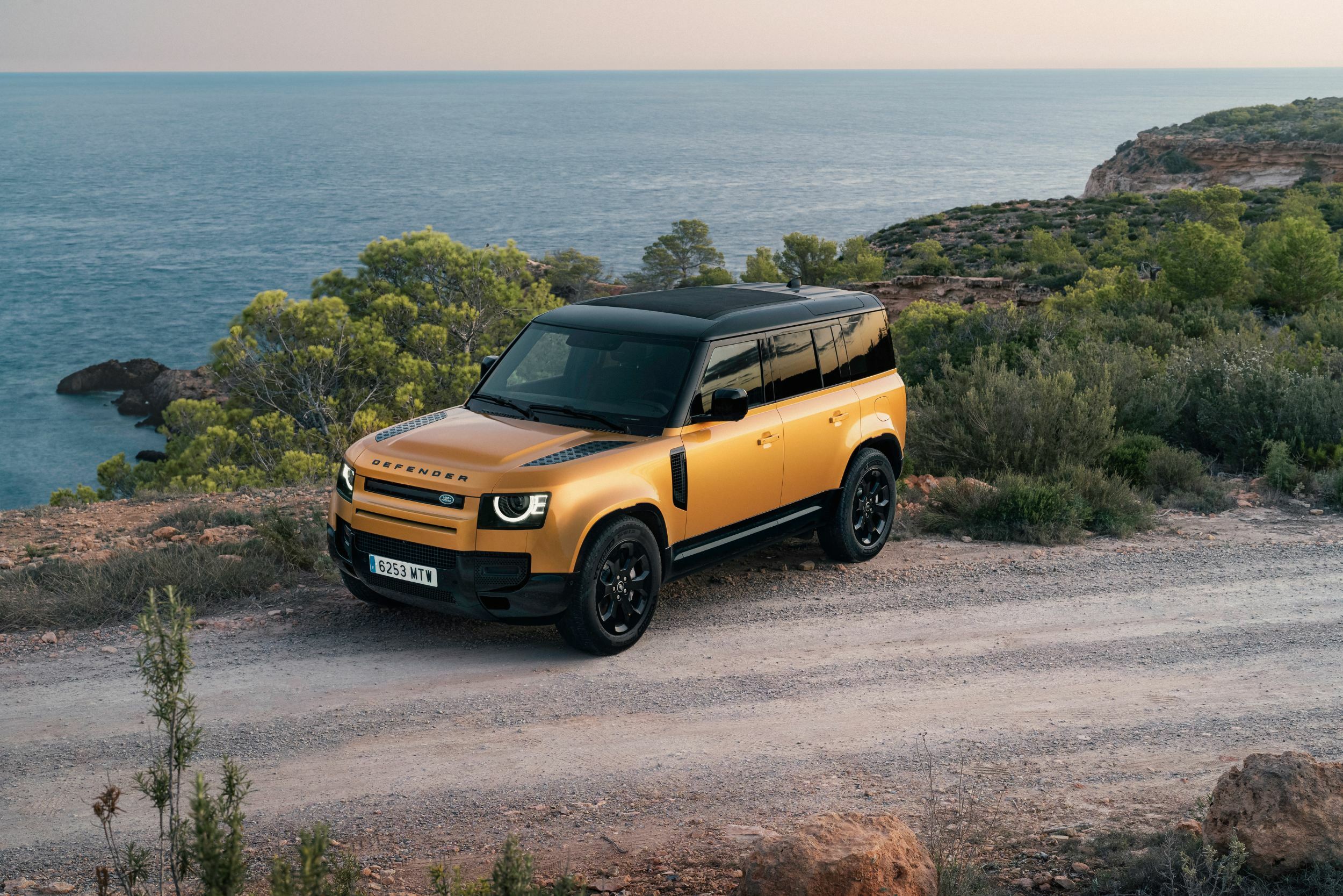 Land Rover Defender Ibiza-Inspired “Eivissa” Specials Are Limited To 6 ...
