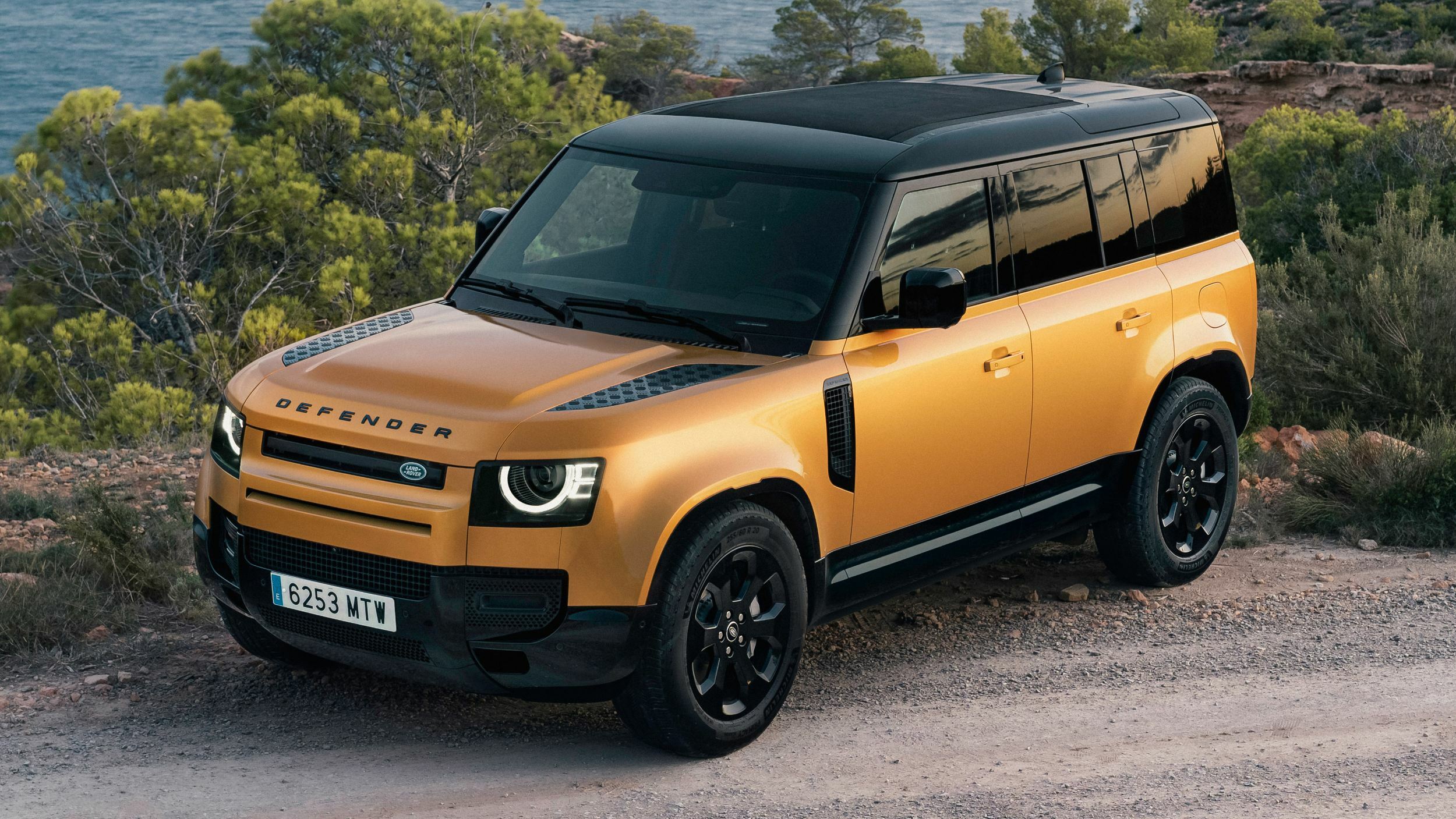 Land Rover Defender Ibiza-Inspired “Eivissa” Specials Are Limited To 6 ...