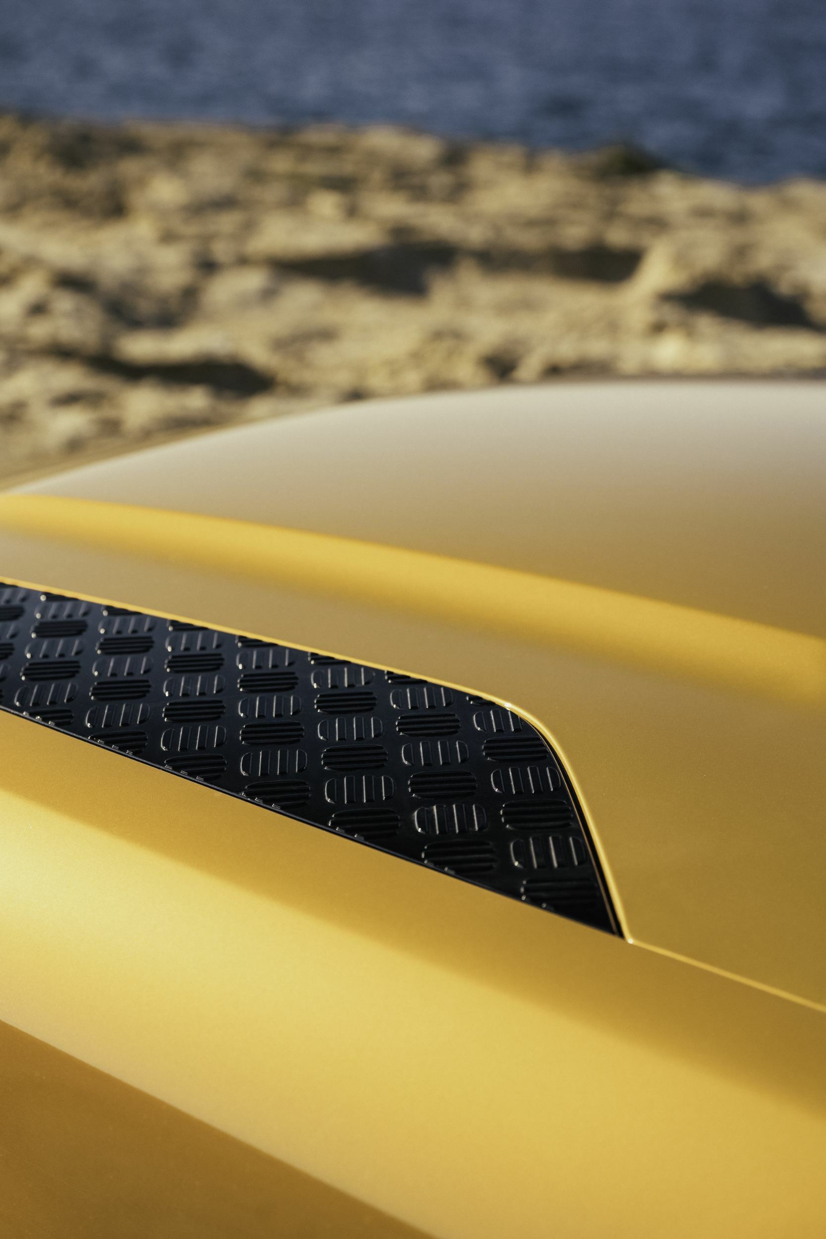 Land Rover Defender Ibiza-Inspired “Eivissa” Specials Are Limited To 6 ...