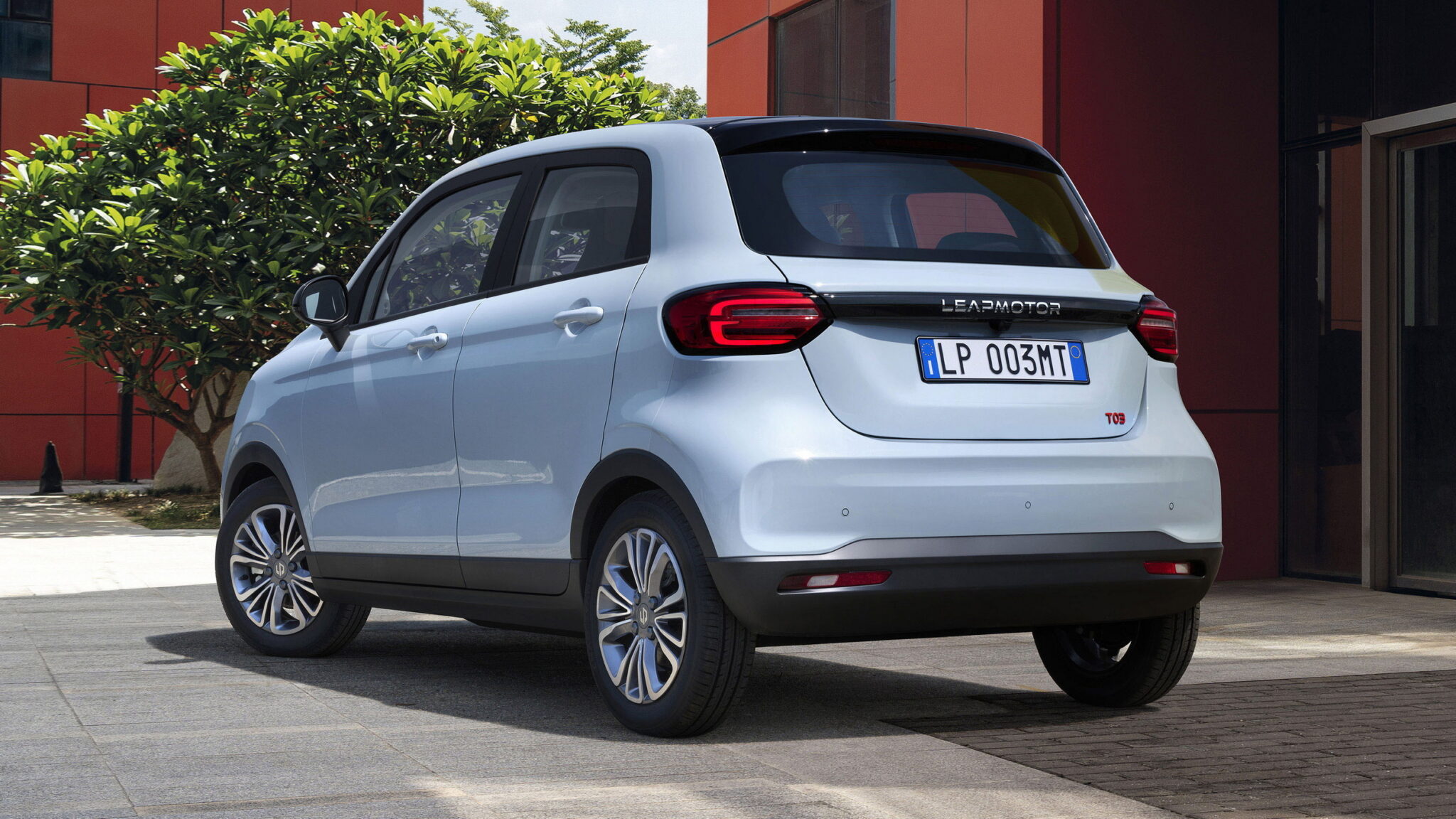 Stellantis’ Leapmotor B10 Compact SUV Is Coming For The Kia EV3 | Carscoops