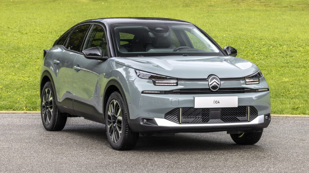 2025 Citroen C4 And C4 X Debut In Paris With A New Face | Carscoops