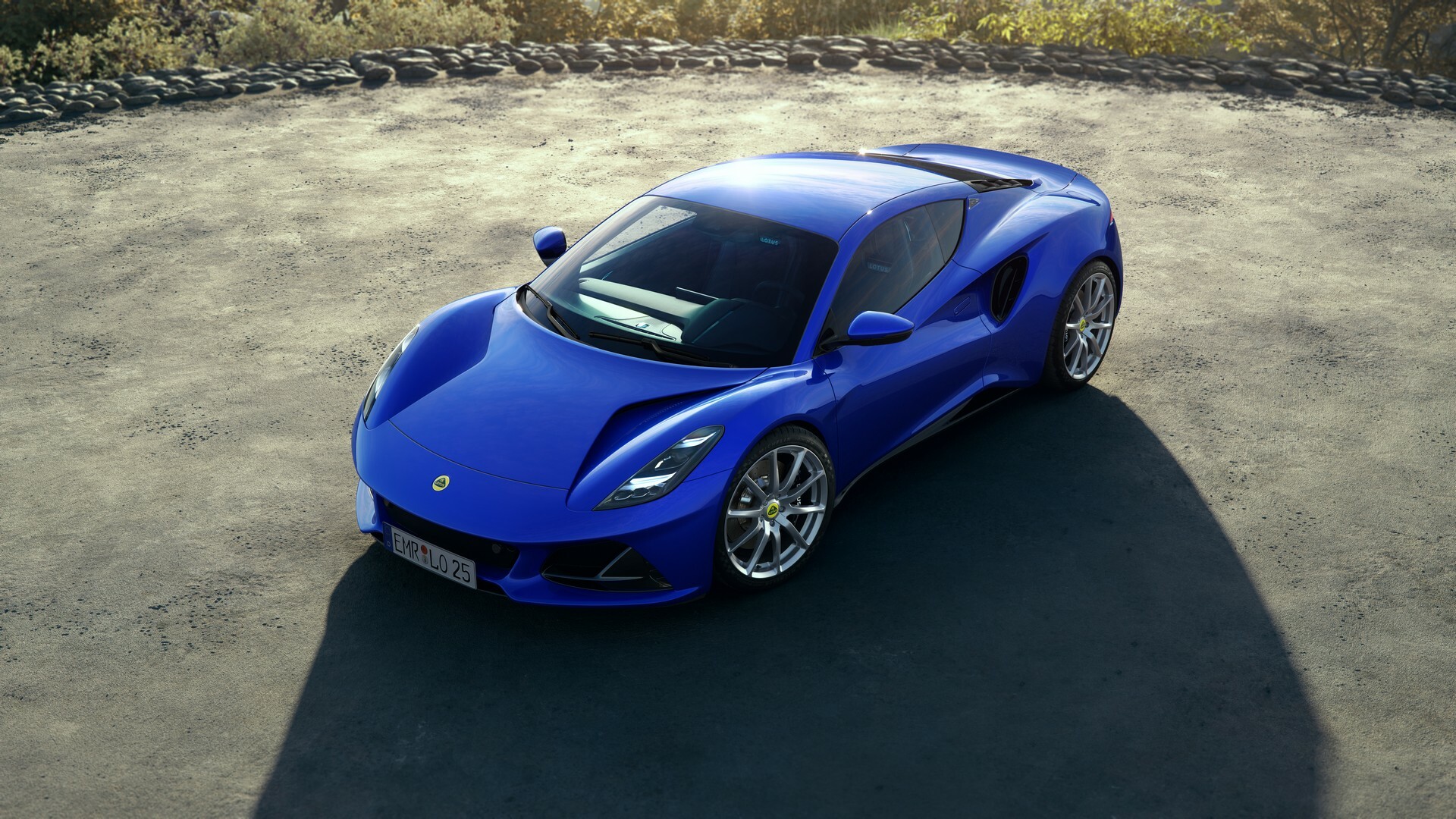 2025 Lotus Emira Turbo SE Lands With 400 HP Four-Pot From AMG | Carscoops
