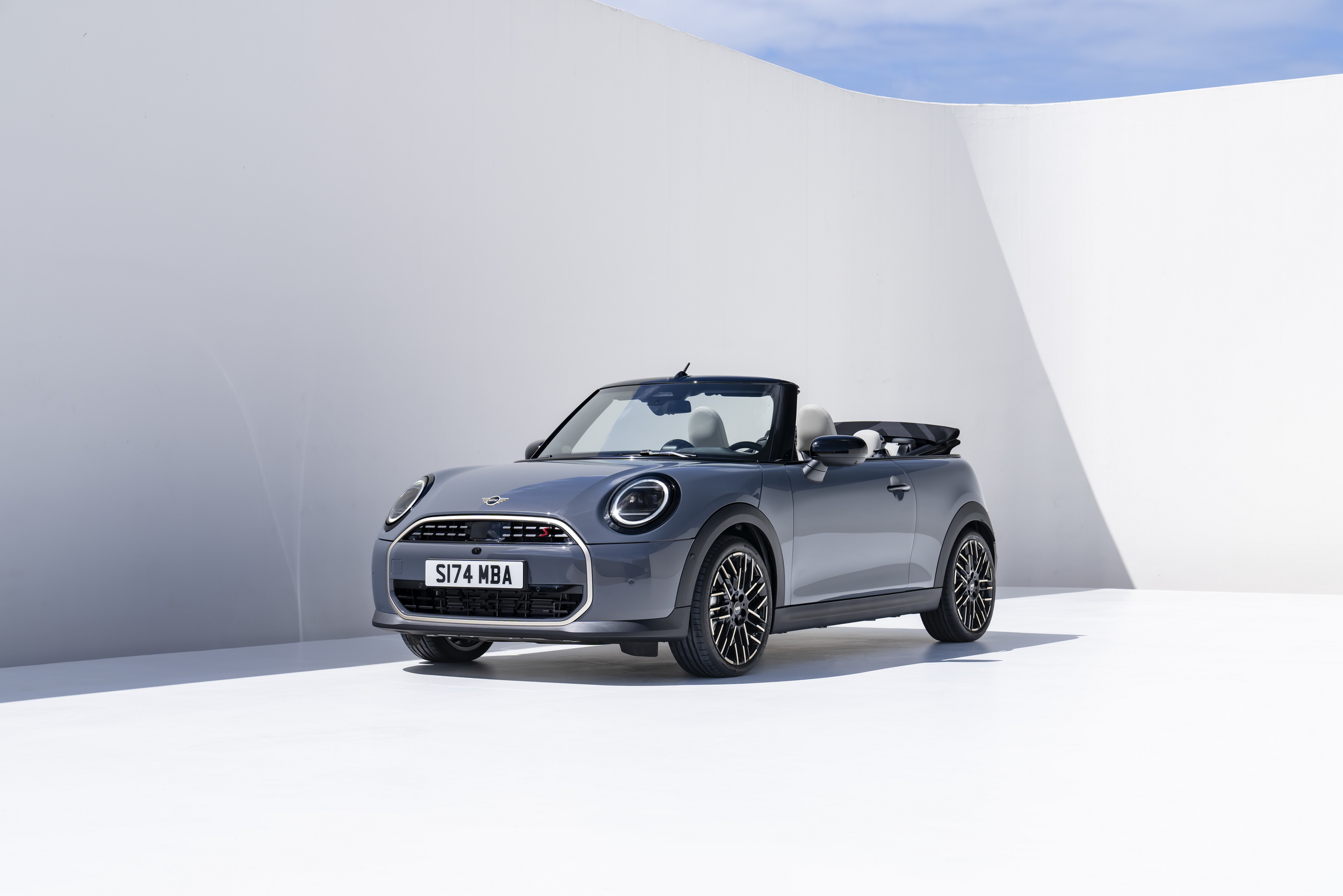 Mini Drops The Electric Act For 2025 Convertible But Packs In High-Tech ...