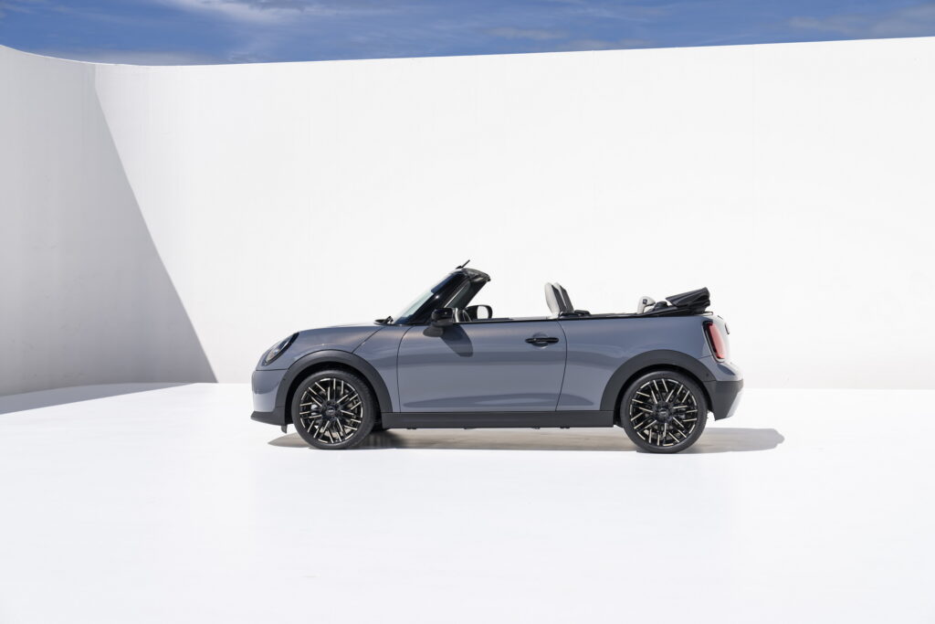 Mini Drops The Electric Act For 2025 Convertible But Packs In High-Tech ...