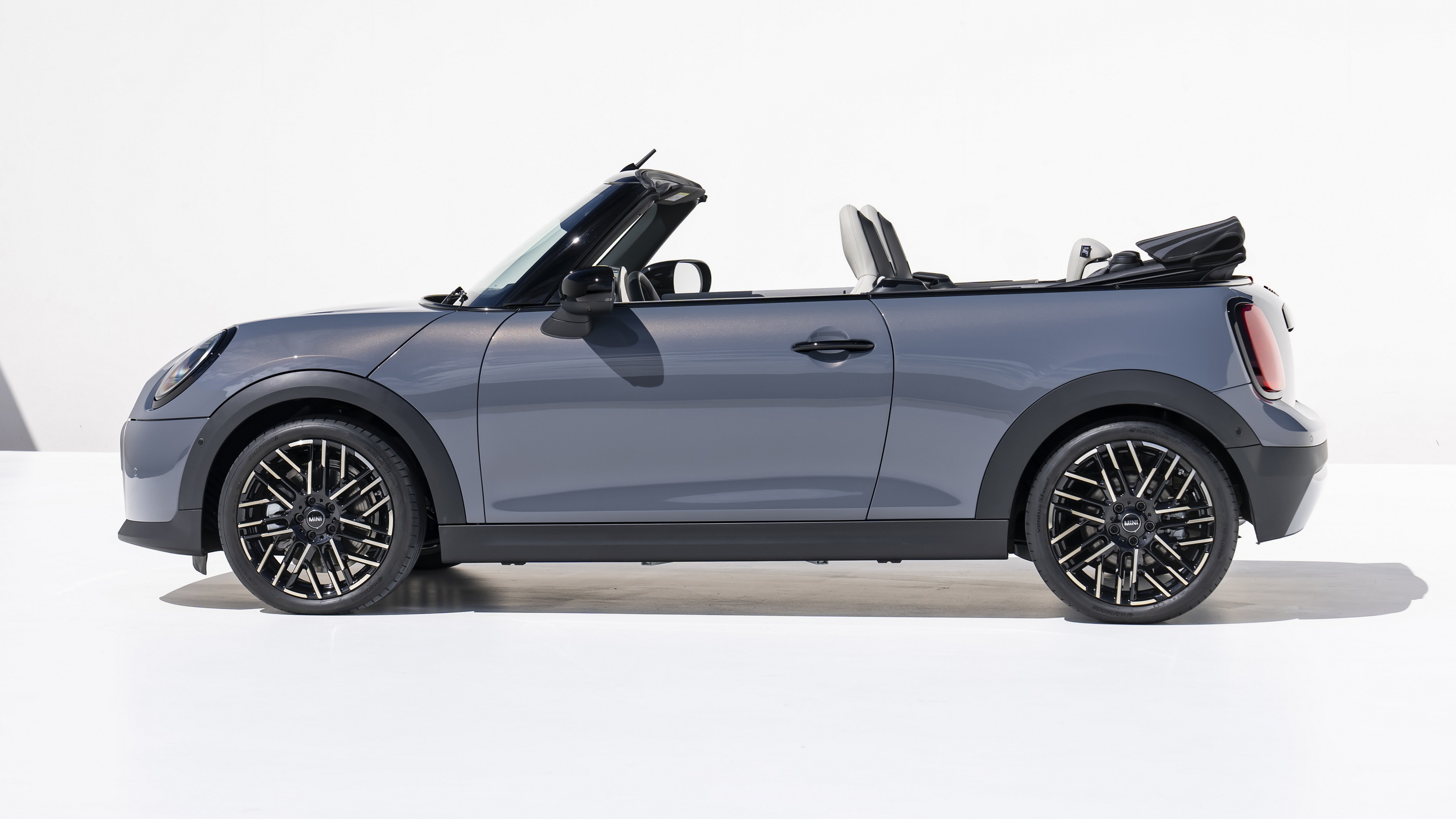 Mini Drops The Electric Act For 2025 Convertible But Packs In High-Tech ...
