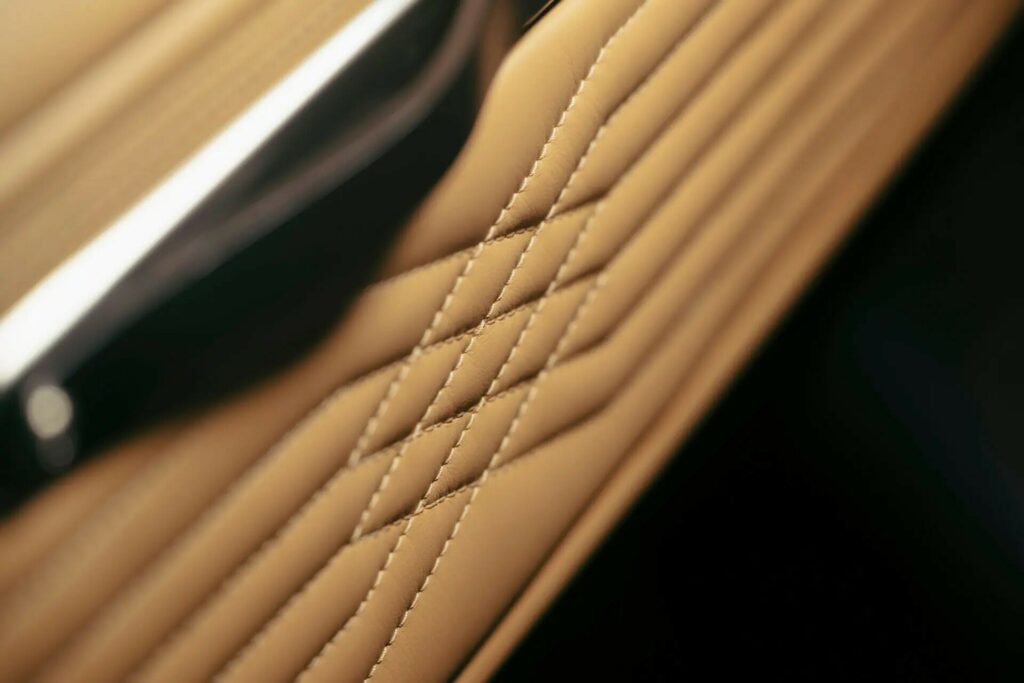 Morgan Sends Off Plus Six With Pinnacle Edition, New Flagship Coming In ...