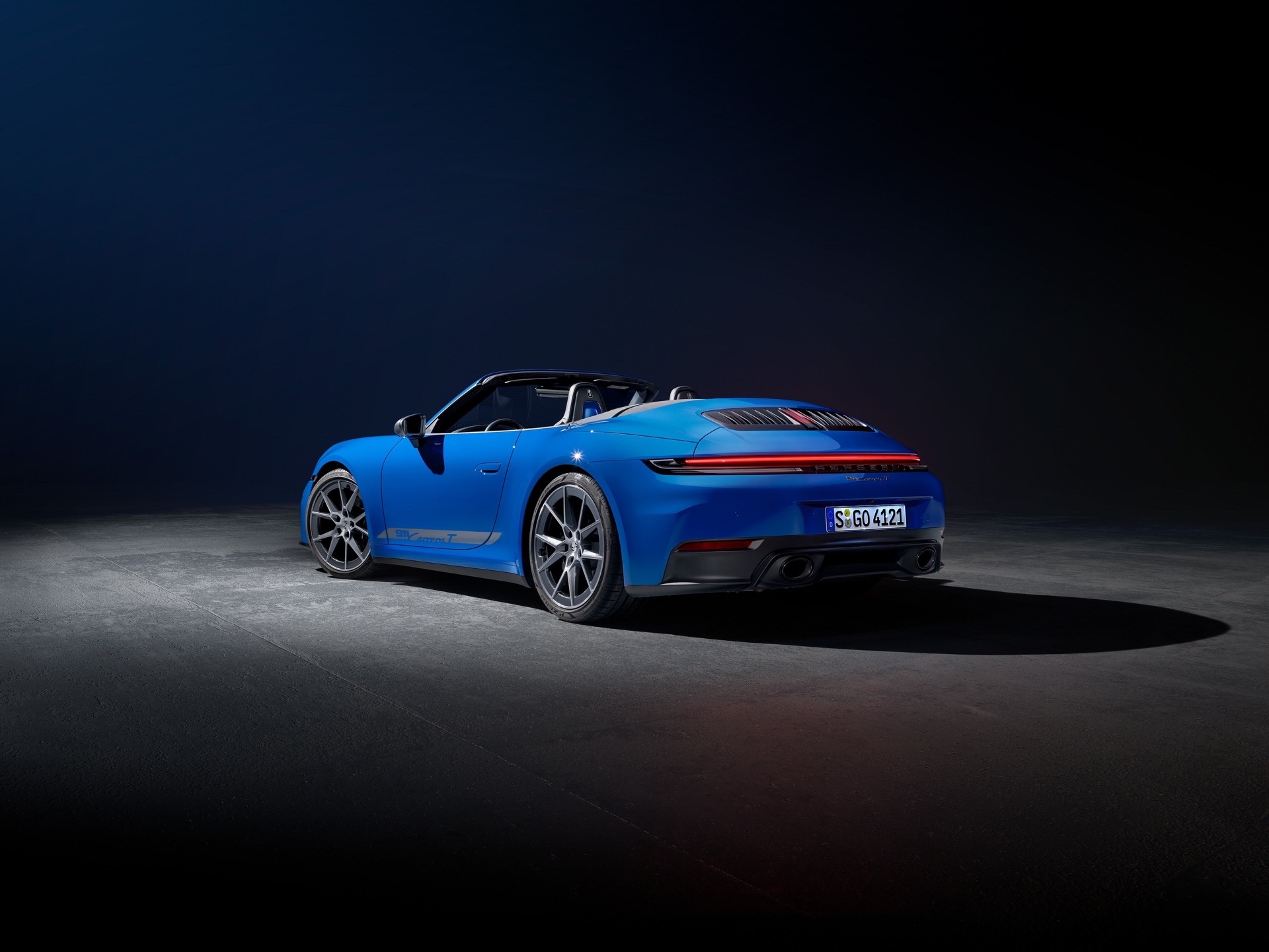 2025 Porsche 911 Carrera T Is A 6sp Manual-Only ‘Lightweight’ That’s ...