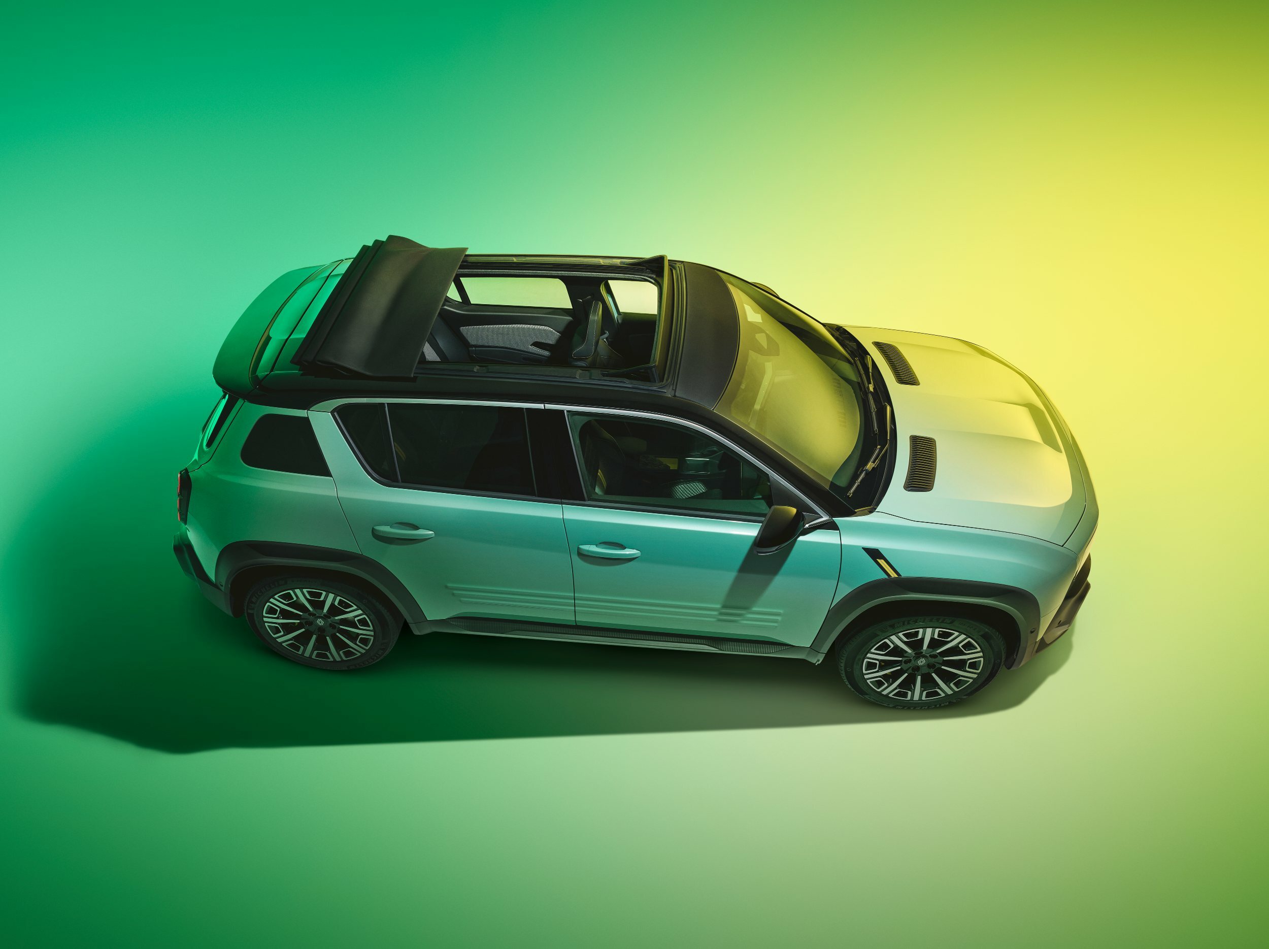 2025 Renault 4 E-Tech Is A Small Electric SUV With Retro Looks | Carscoops