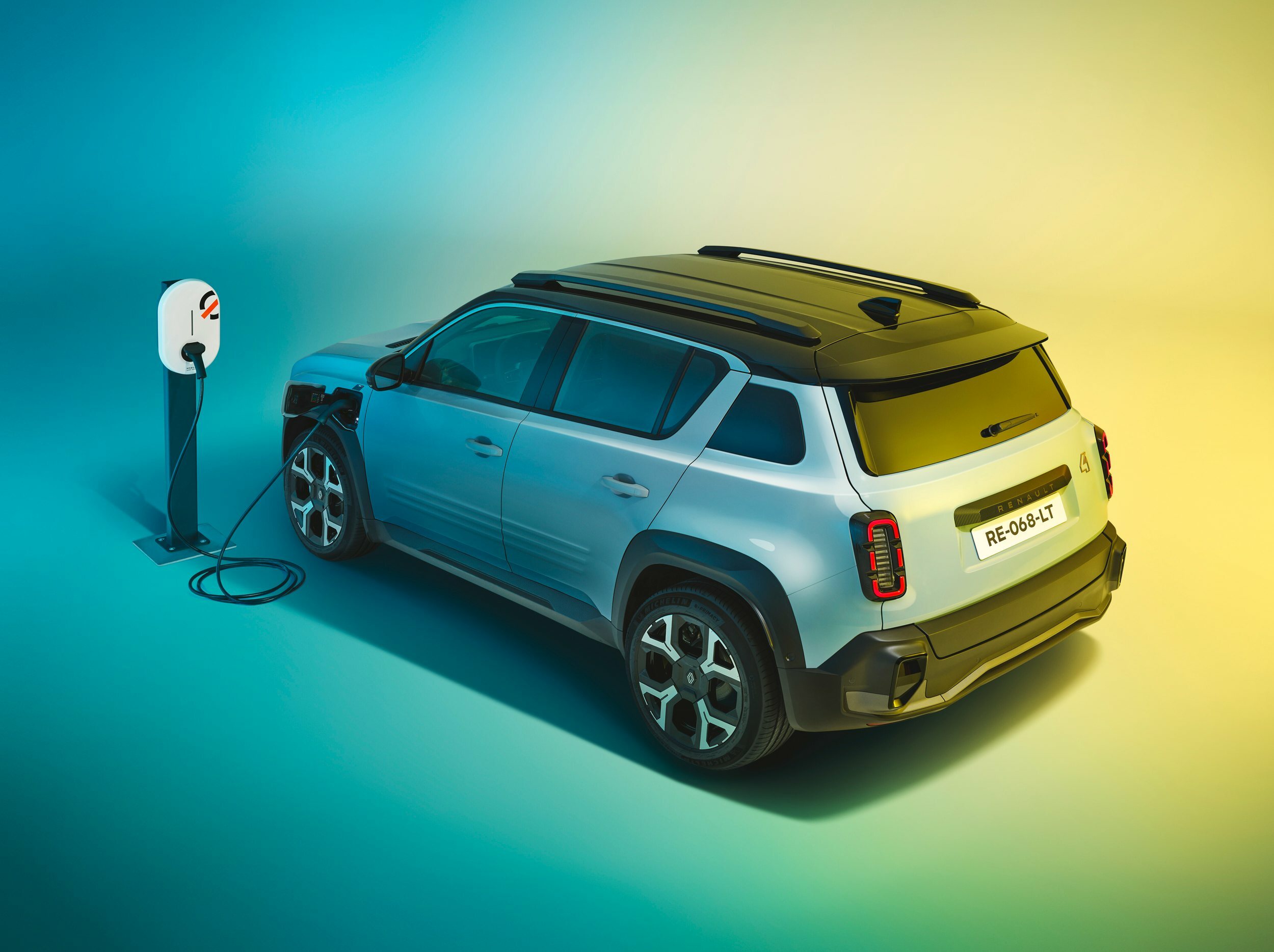 2025 Renault 4 E-Tech Is A Small Electric SUV With Retro Looks | Carscoops